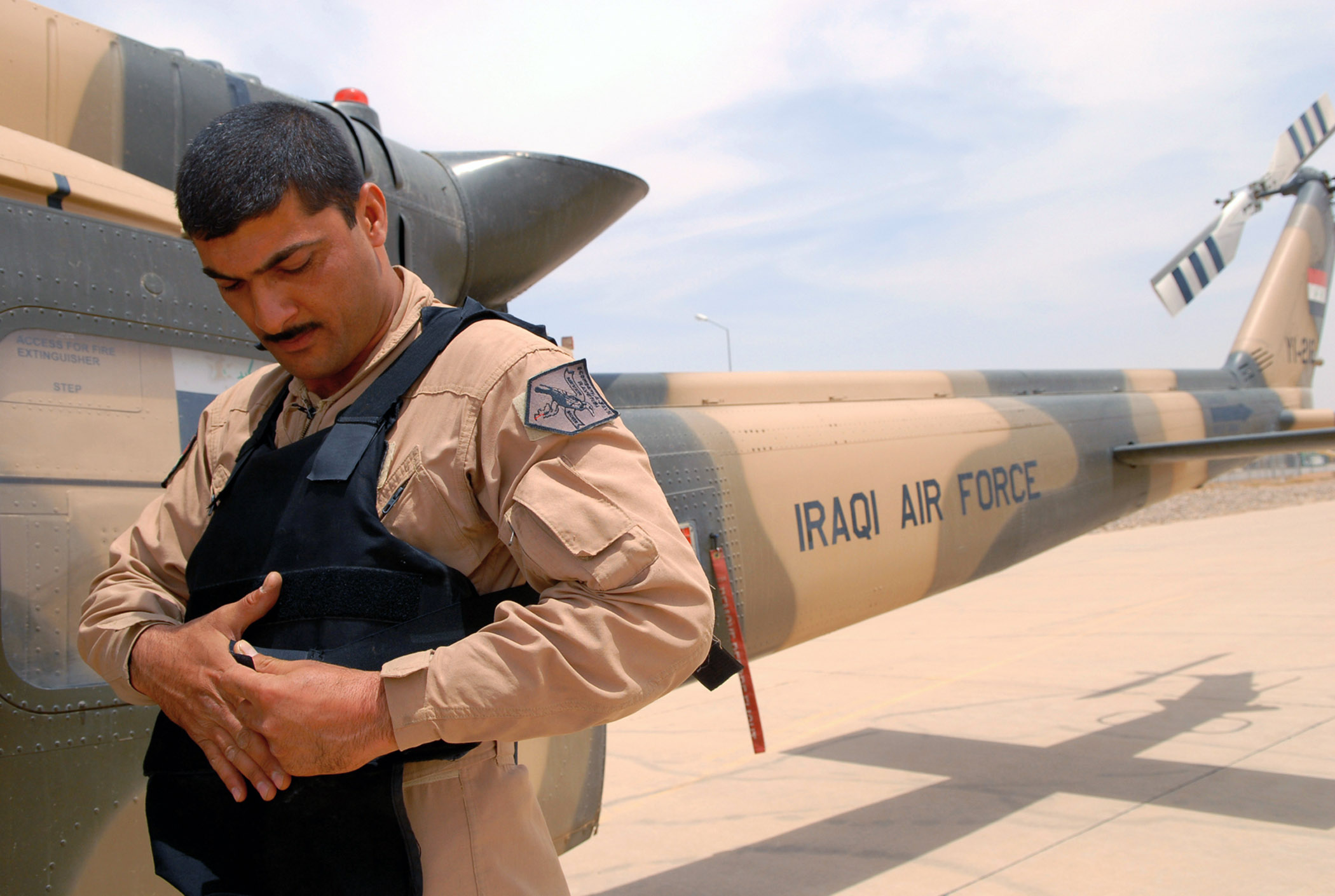 Iraqi air force performs medical evacuation > Air Force > Article Display