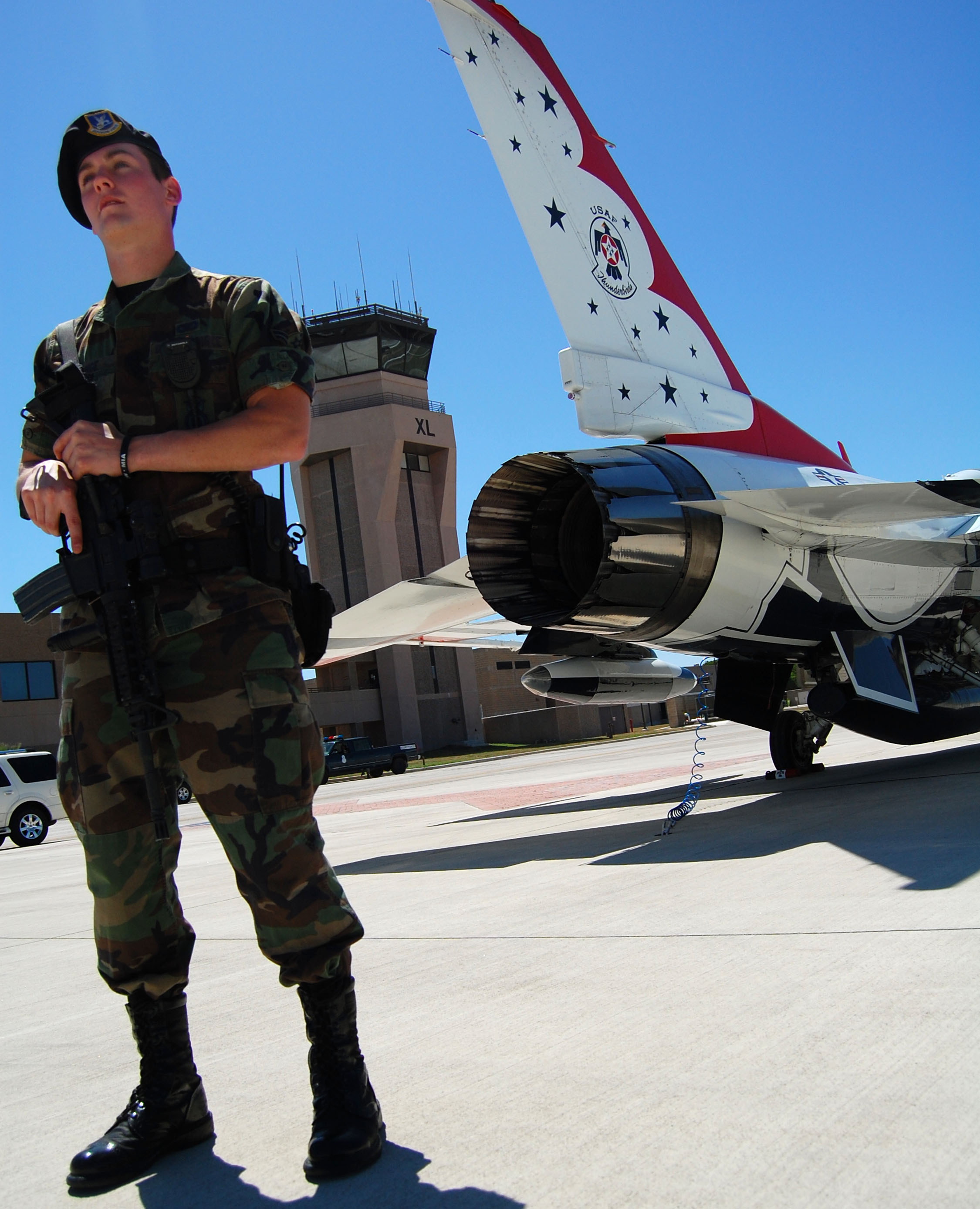 Thunderbirds arrive at Laughlin