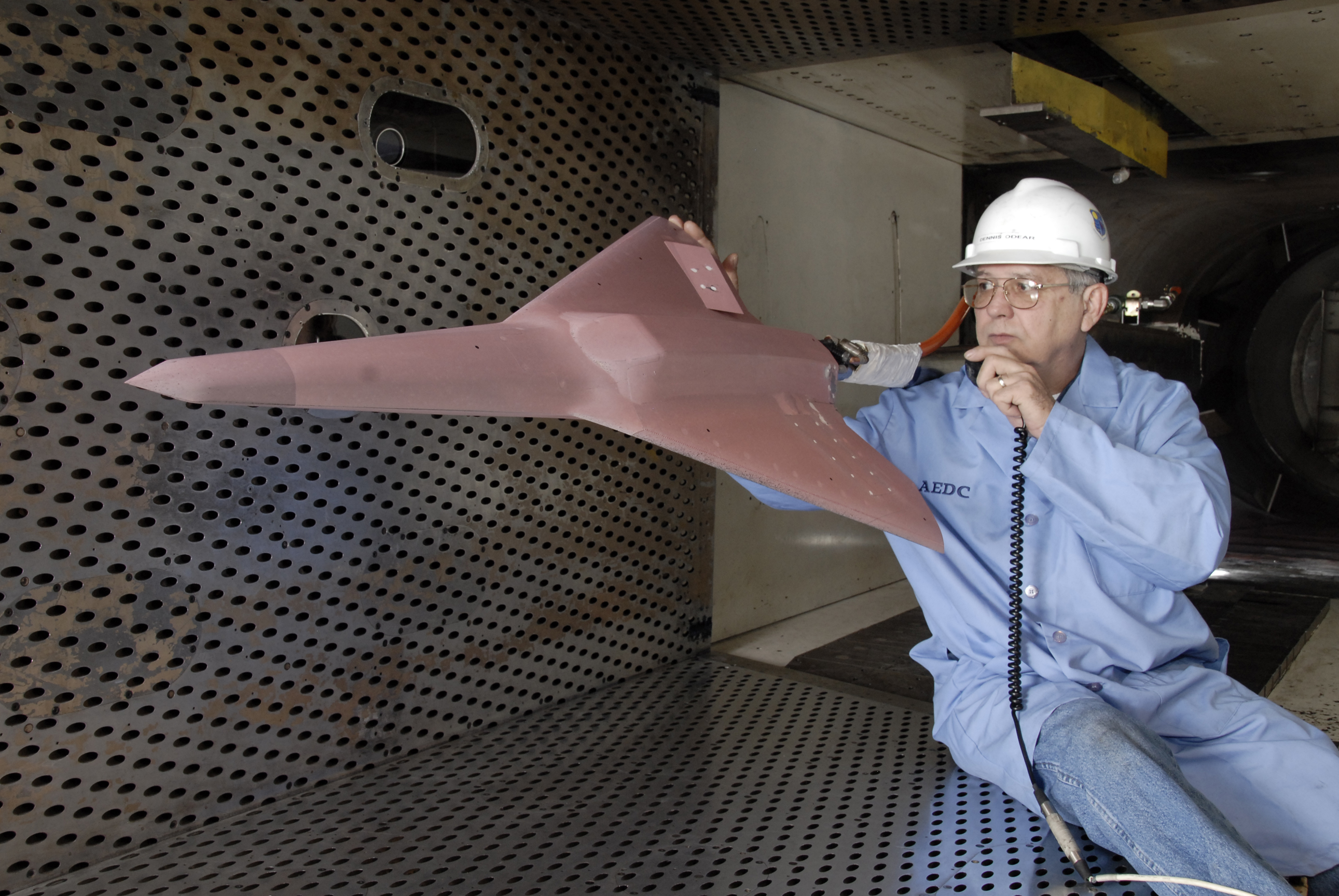 Team provides specialized techniques to test aircraft > Arnold Air ...