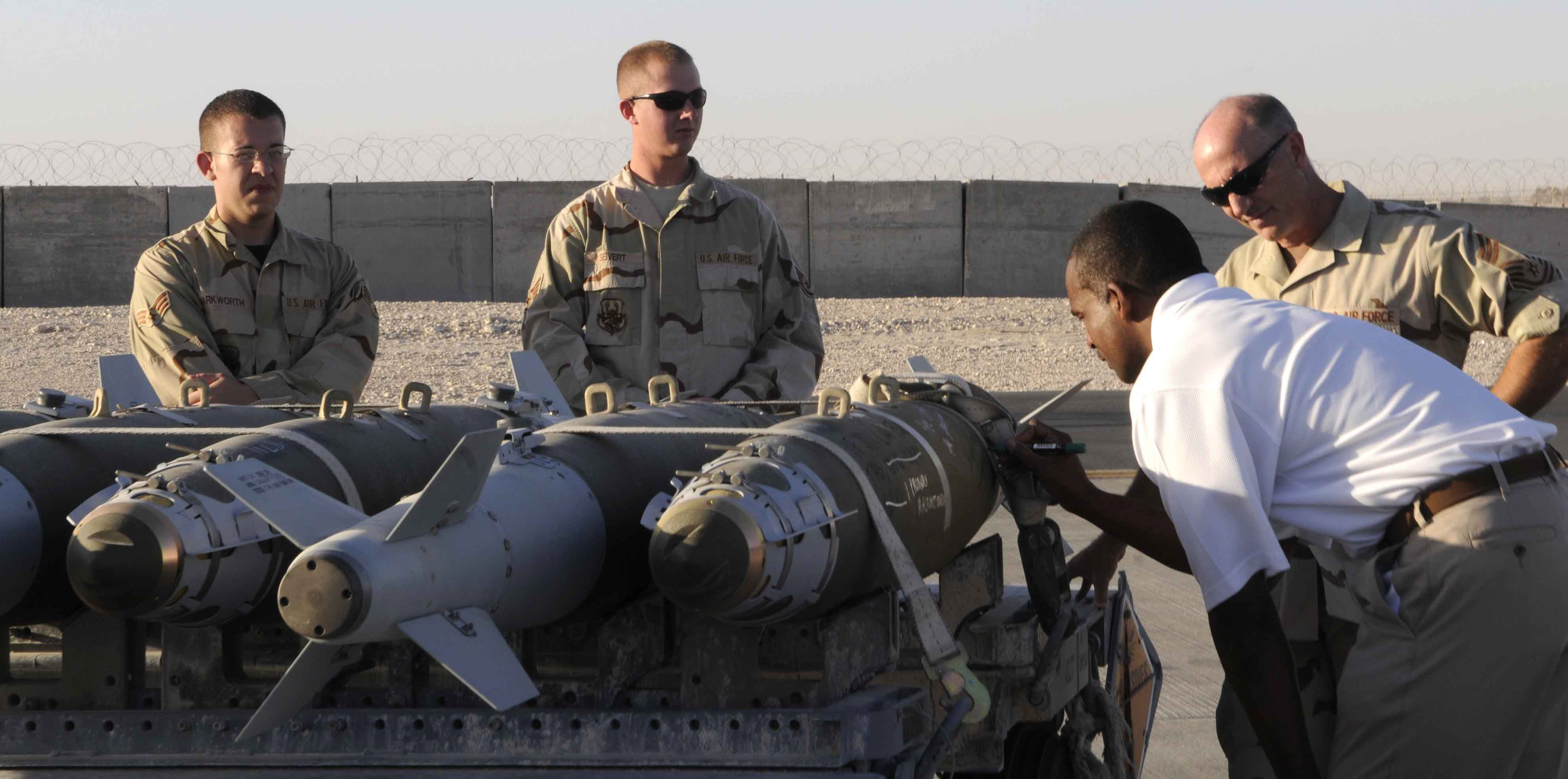 NCAA coaches 'touchdown' in AOR > Air Force > Article Display