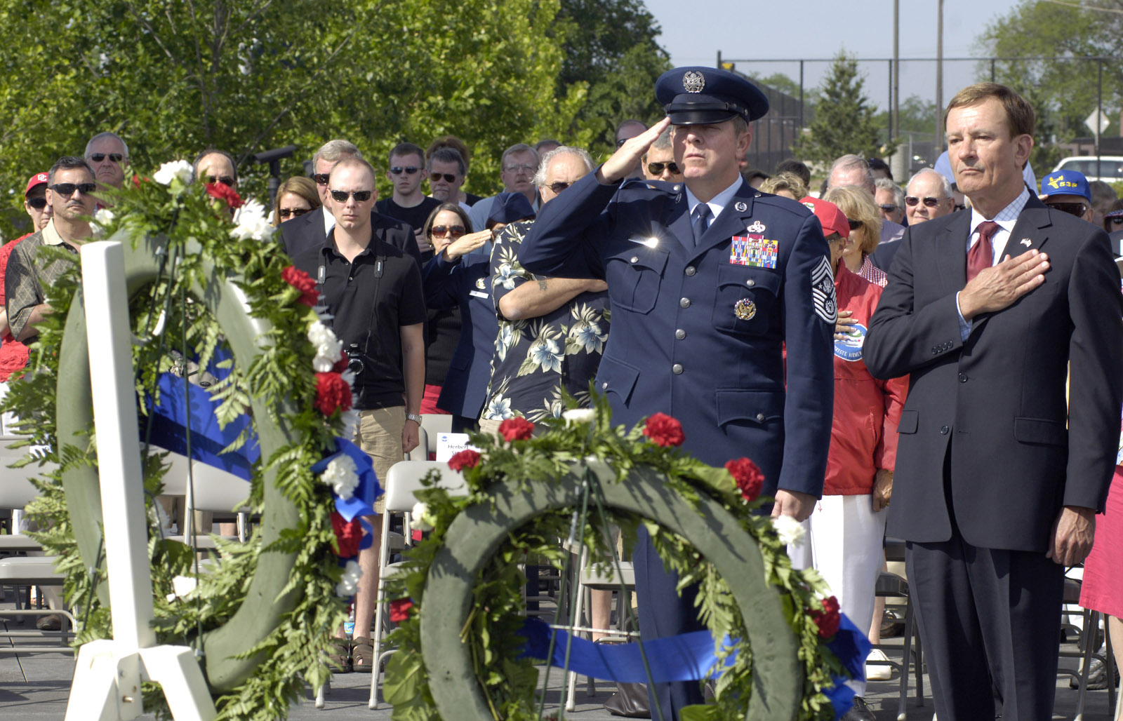Airmen participate in wreath-laying ceremony at Air Force Memorial ...