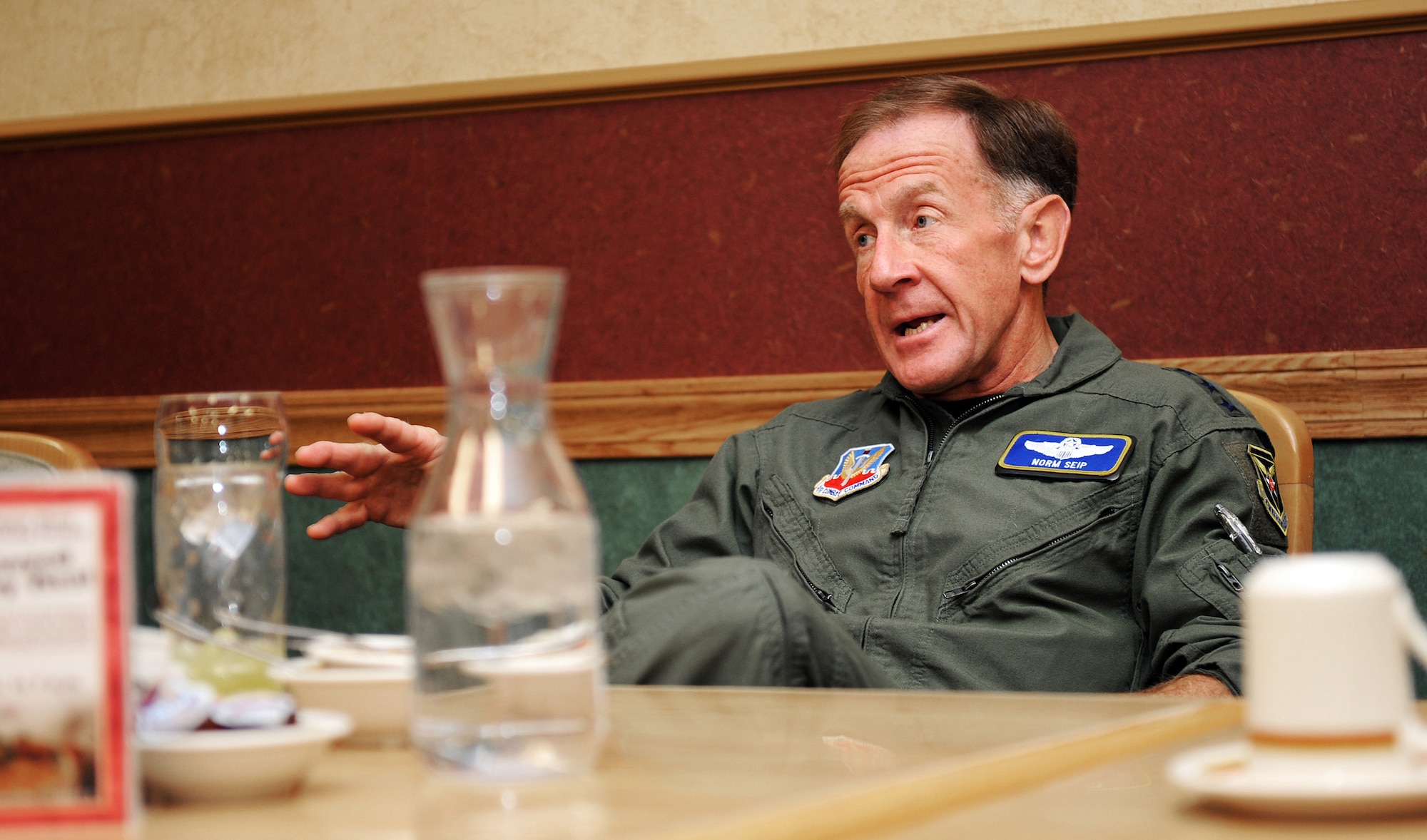 12th AF commander visits company grade officers > Mountain Home Air ...
