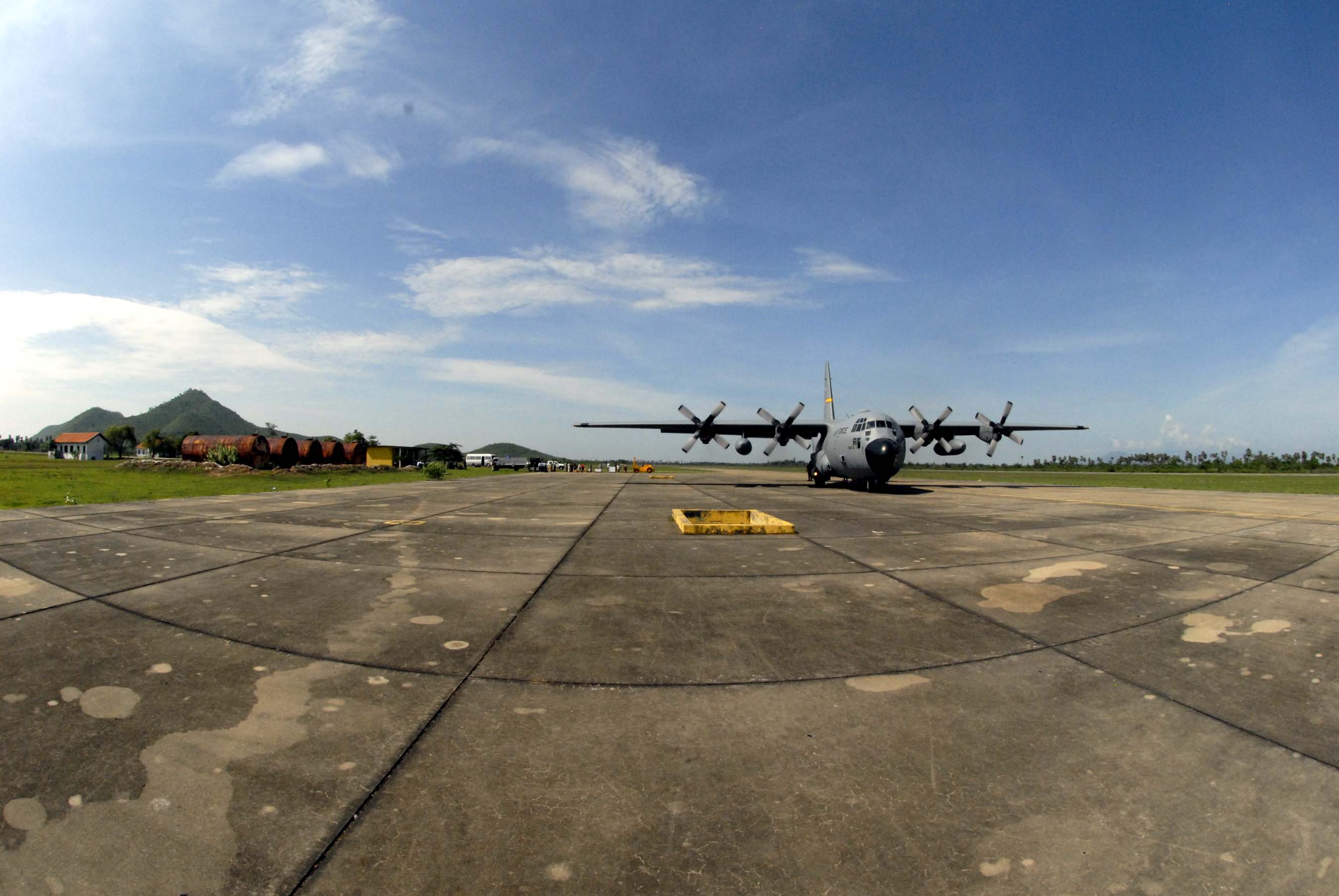 Pacific Angel 08 team arrives in Cambodia