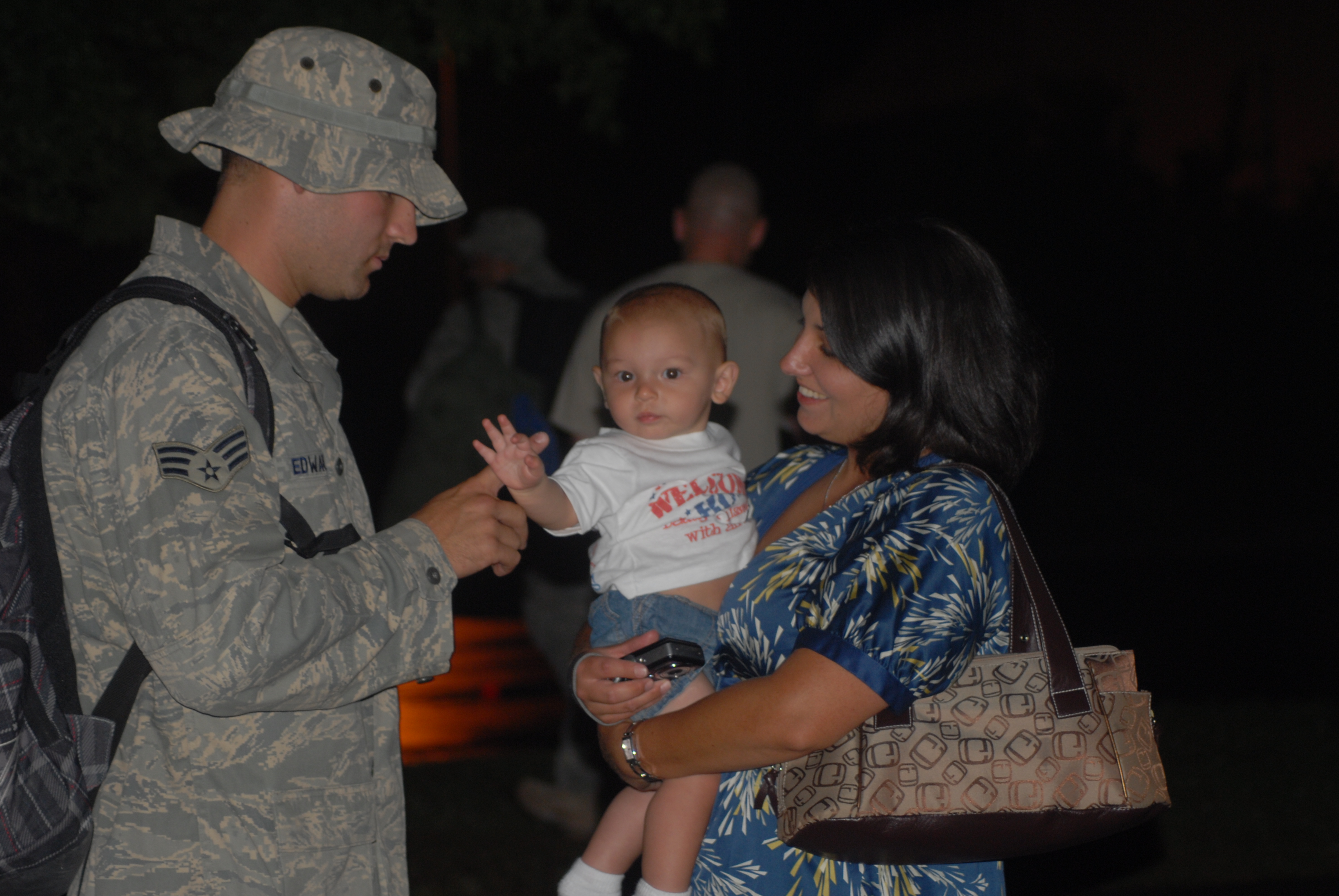 40+ Pope Airmen return from deployment > Team Pope > Pope News