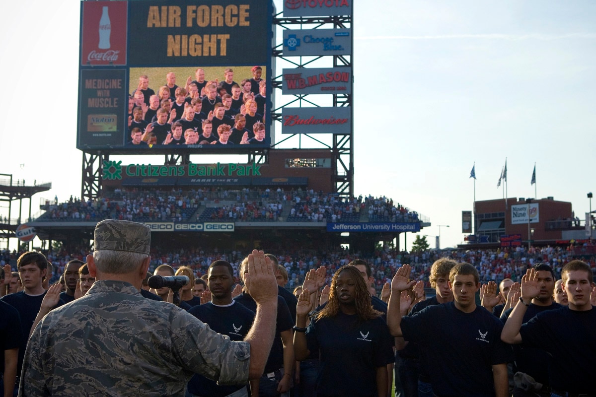 Phillies recognize Air Force heroes, newest Airmen > Air Force ...