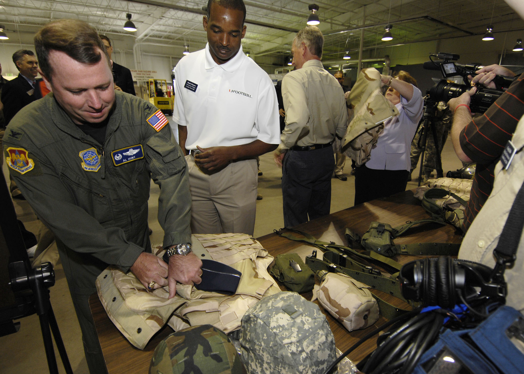 Coaches' Tour 2008 kicks off at Scott > Maxwell Air Force Base > Display