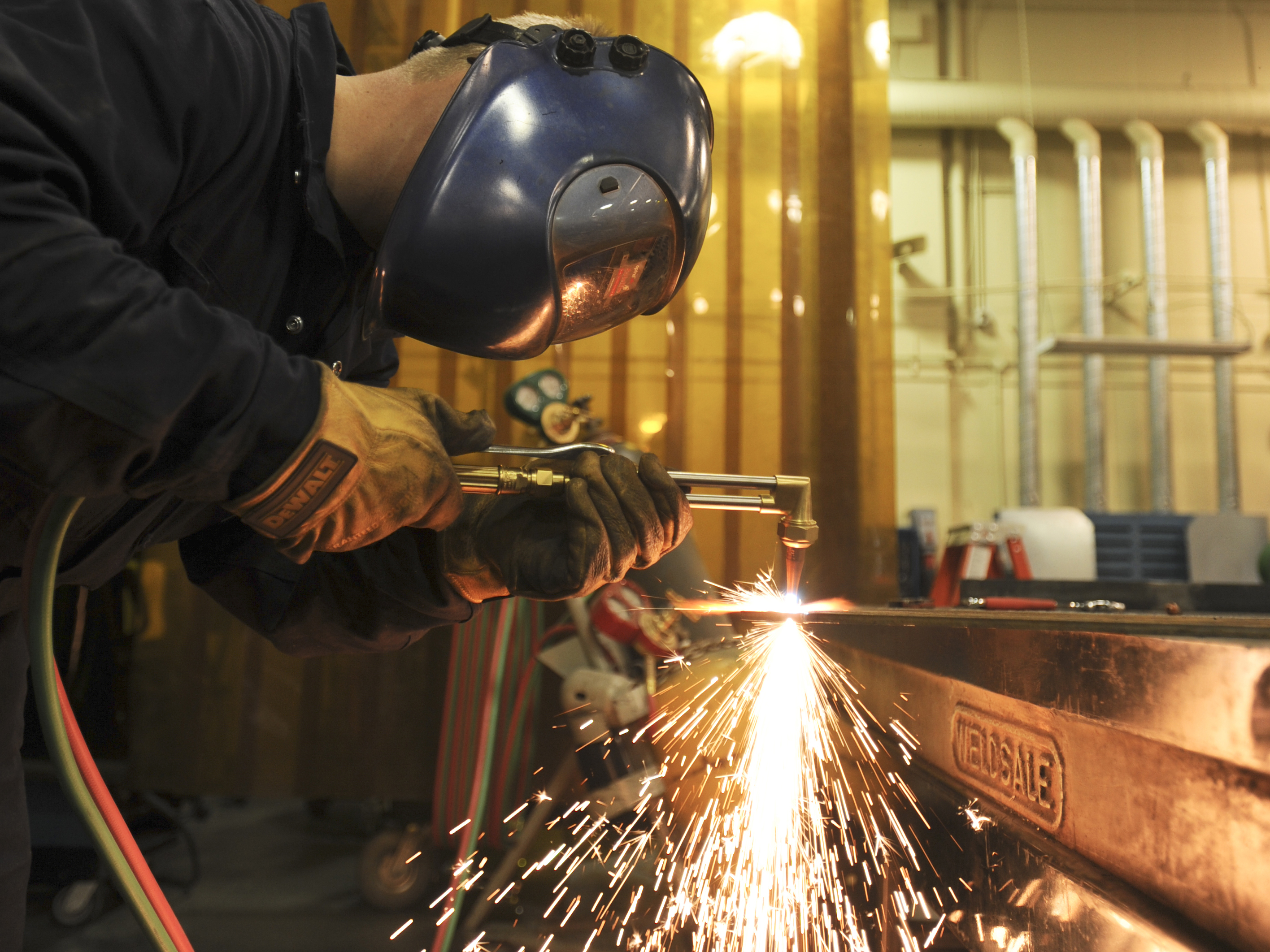 Metals Tech keeps wing moving > Joint Base Elmendorf-Richardson > News