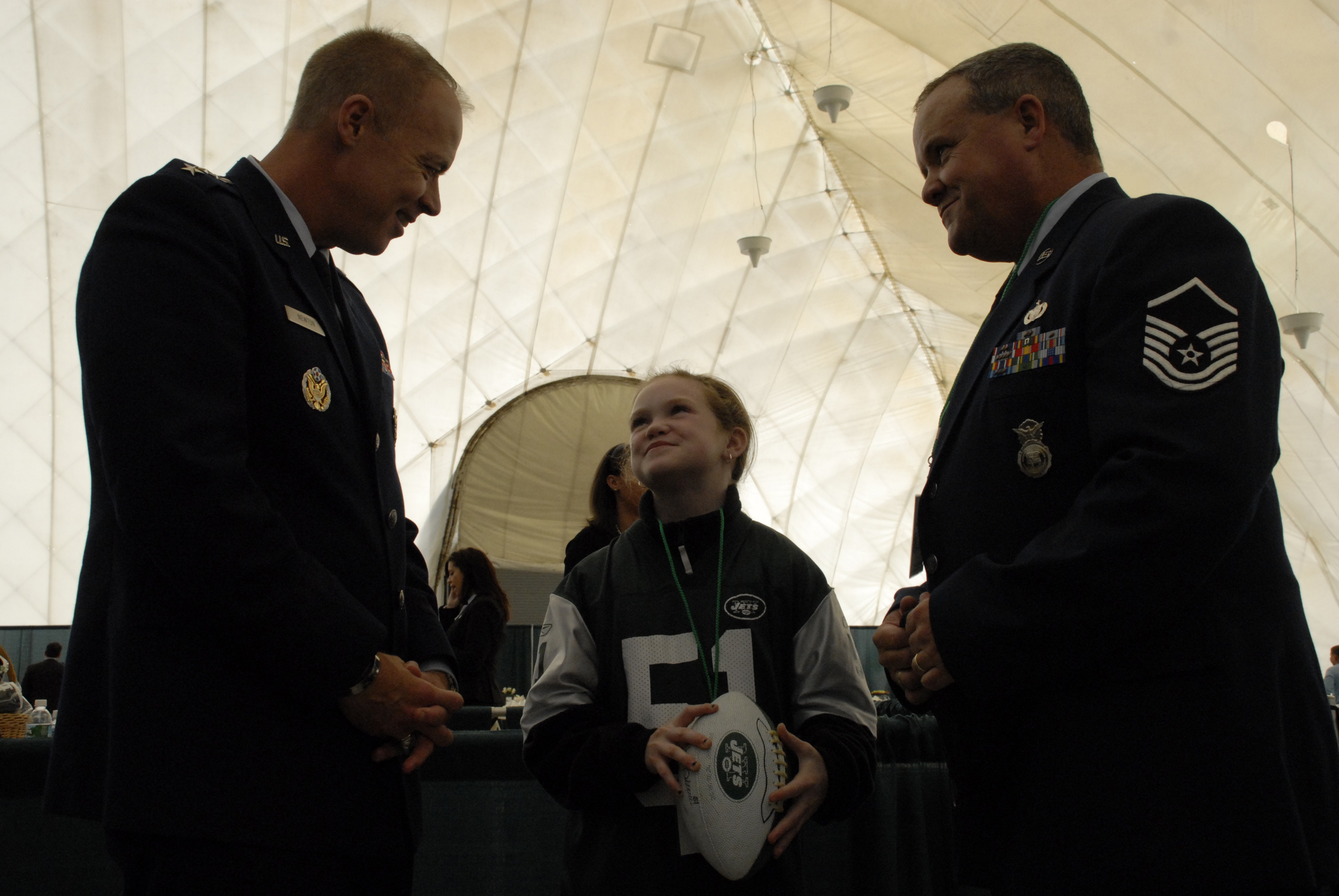 Jets honor servicemembers with military appreciation day > Air Force ...