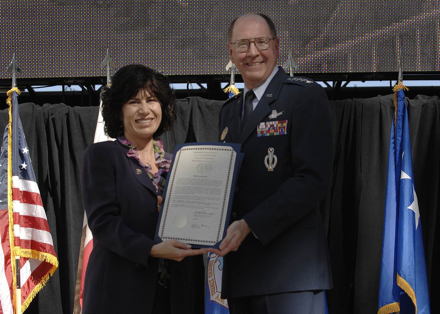 Air Force Week kicks off in Los Angeles > Air Force > Article Display