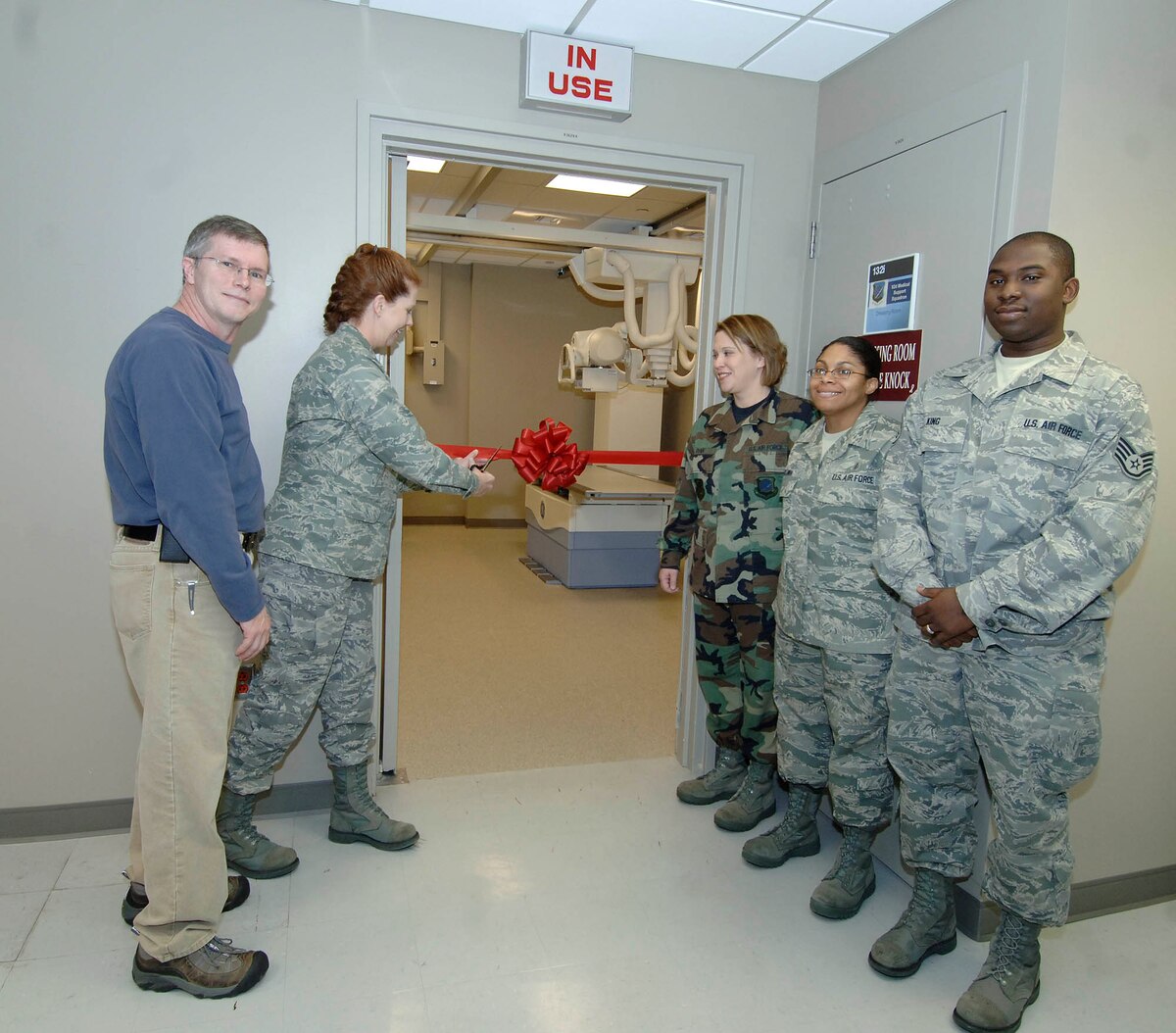 Fairchild's Clinic opens new X-ray machine room > Fairchild Air Force ...