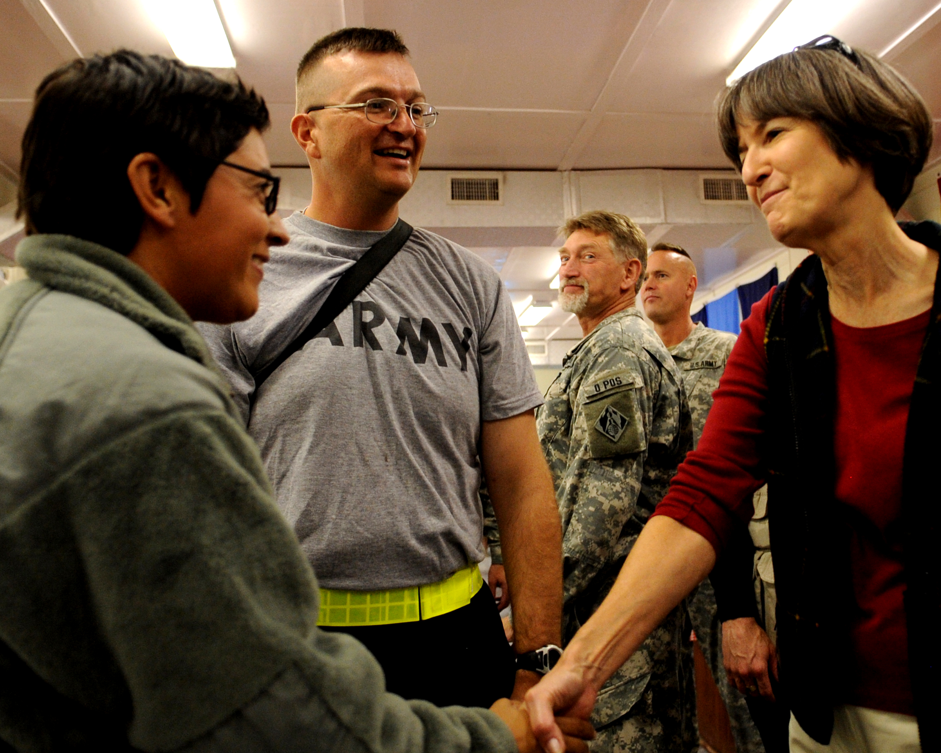Sandee Cartwright, wife of Vice Chairman of the Joint Chiefs of Staff U ...