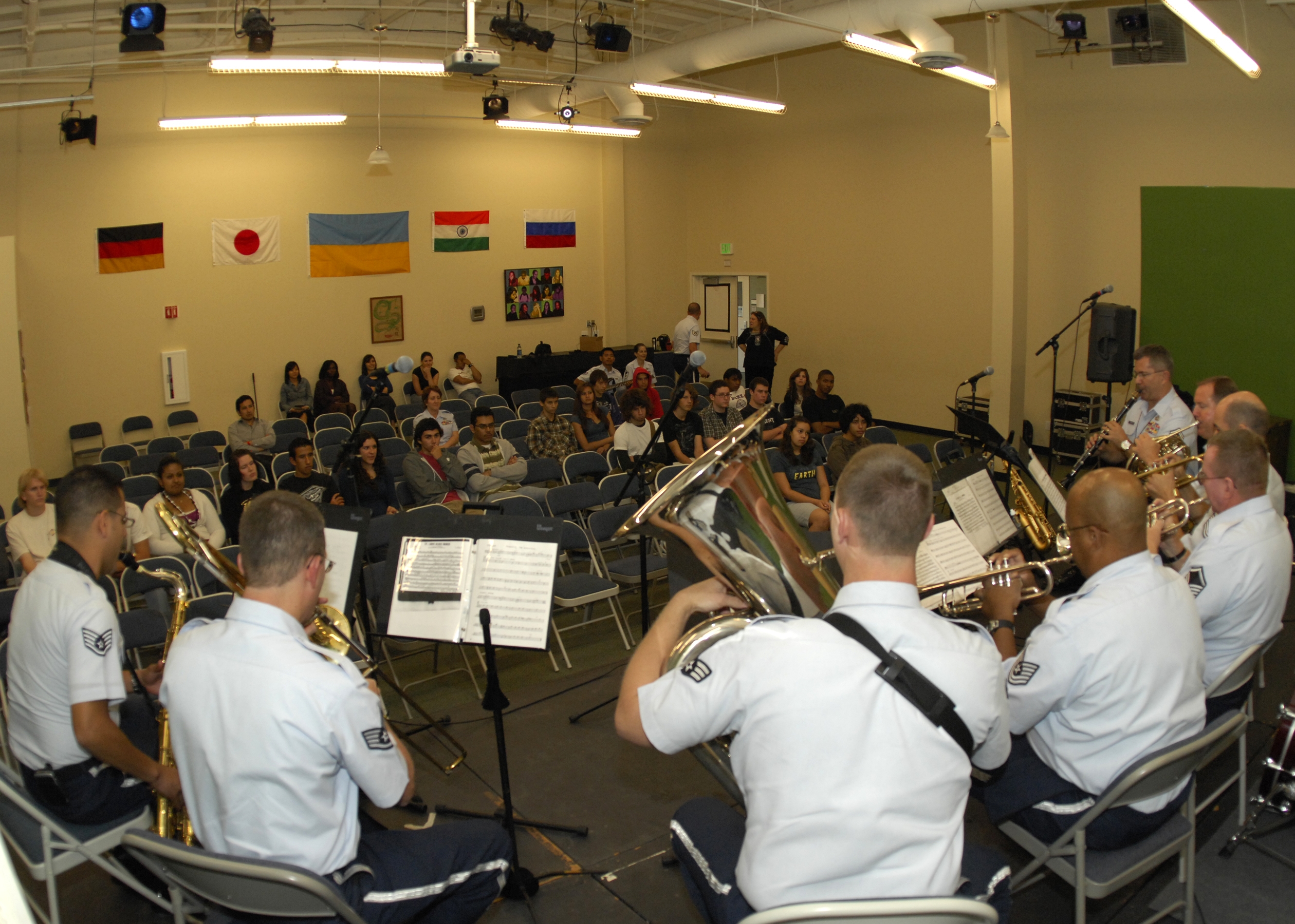 AF Band Performs at Local School During Air Force Week > Los Angeles ...