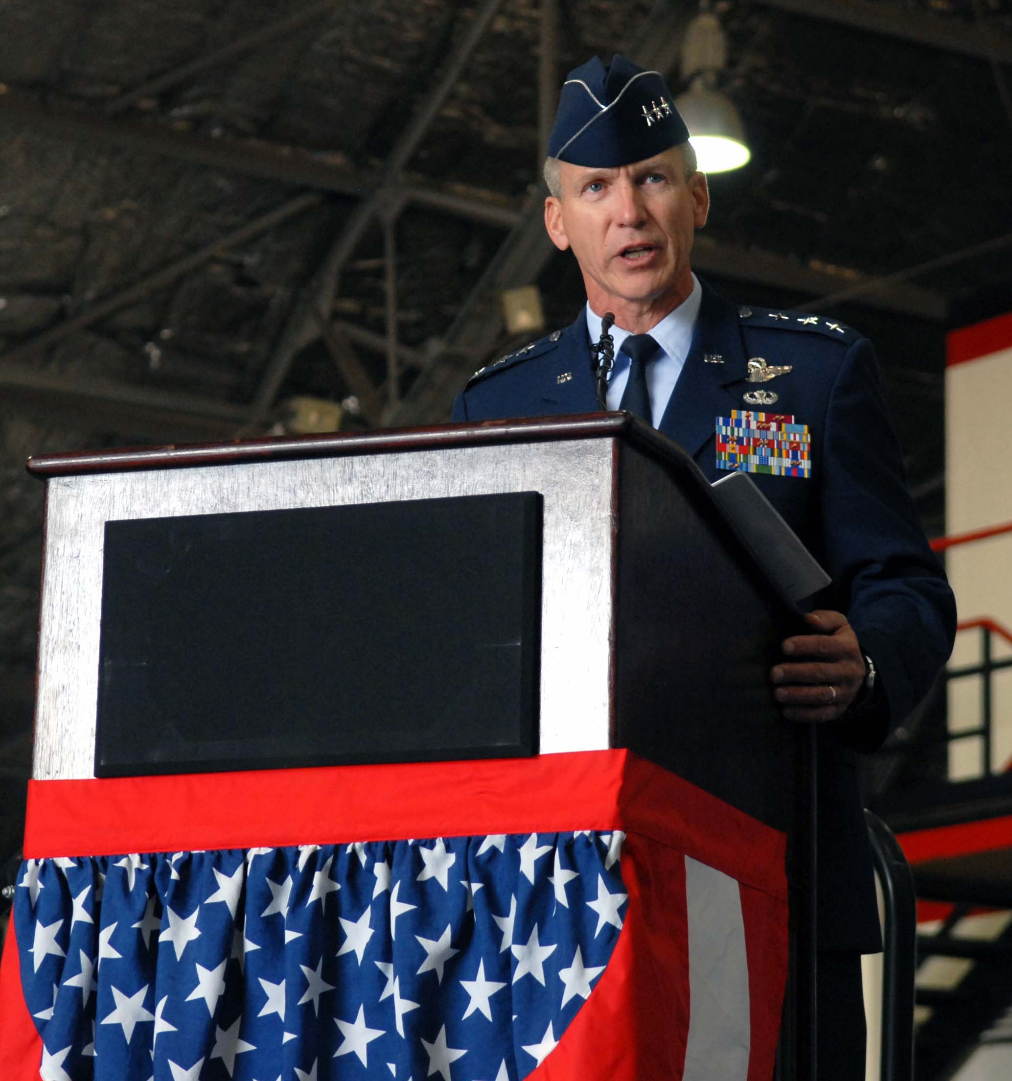 Seventh Air Force welcomes new commander