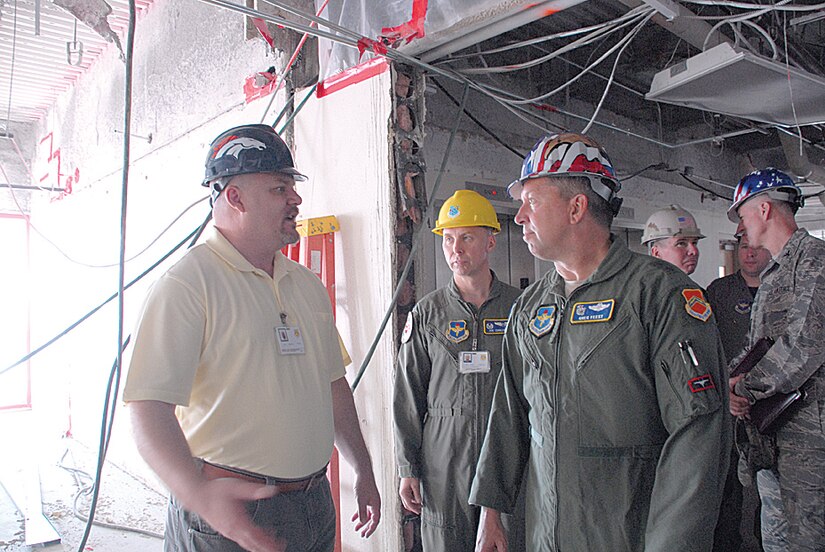 Numbered Air Force commander tours Luke > Luke Air Force Base > Article ...