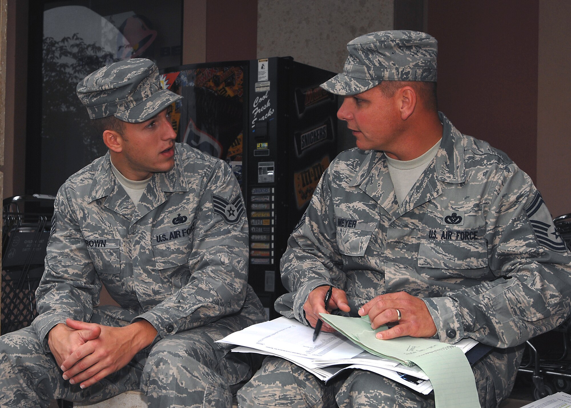 CFC underway > Aviano Air Base > Display