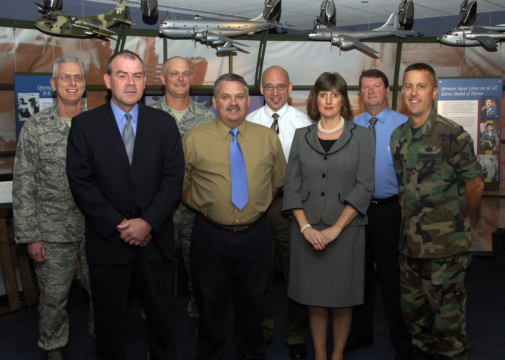 Taking off or landing, they do it all > Scott Air Force Base > News