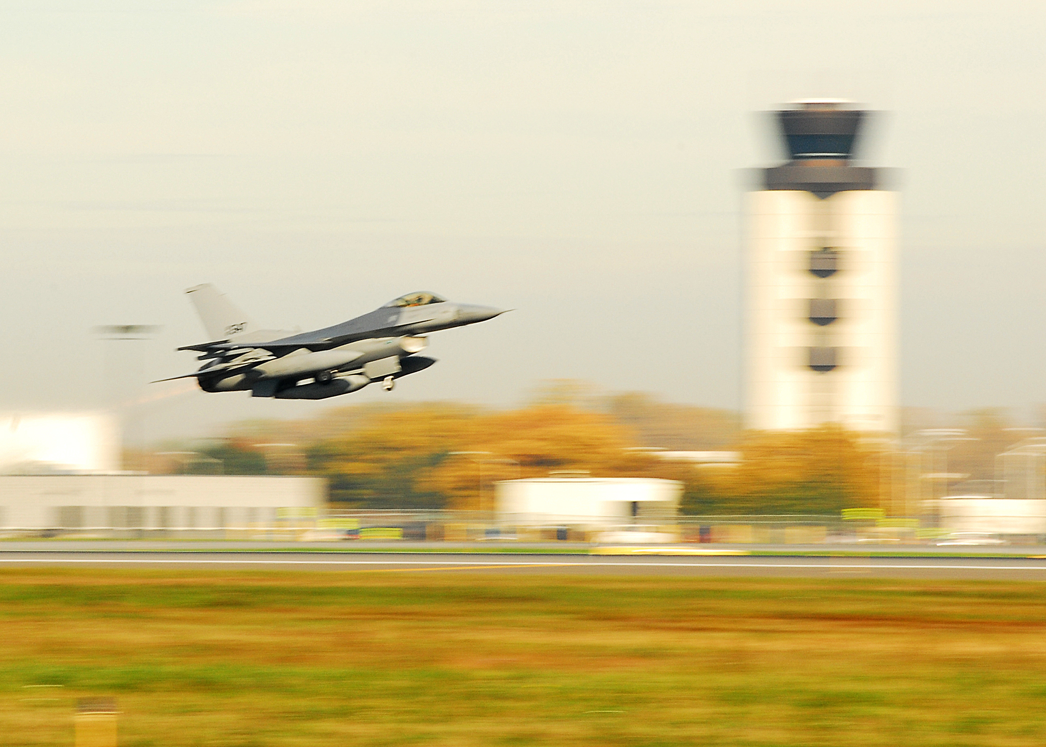 174TH Fighter Wing says goodbye to F-16s > 174th Attack Wing > Article ...