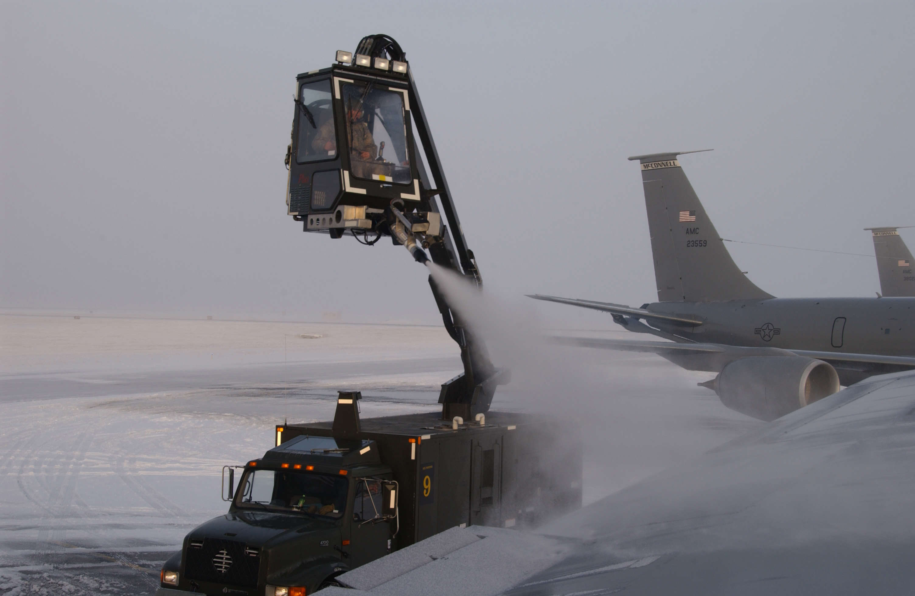 Tankers fuel Red Flag fighters > Eielson Air Force Base > News