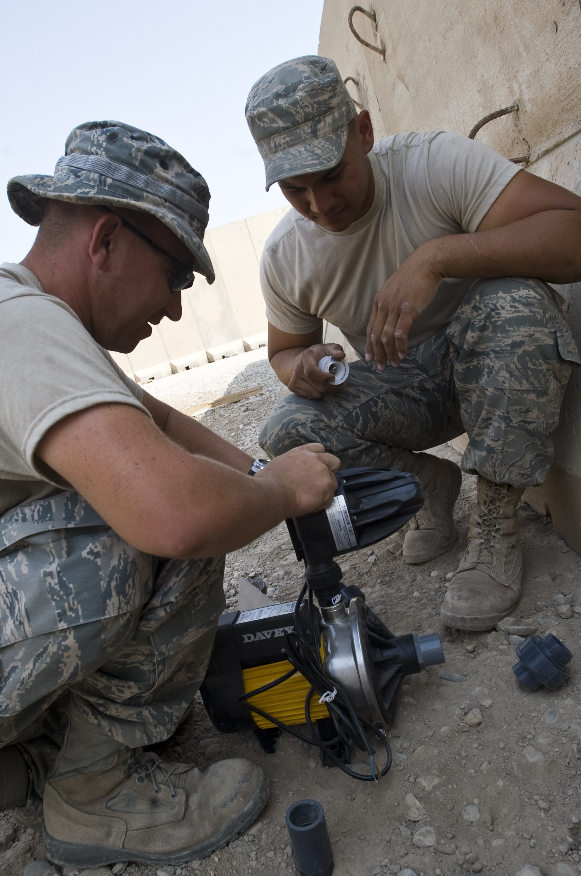 Airmen install water system > U.S. Air Forces Central > News