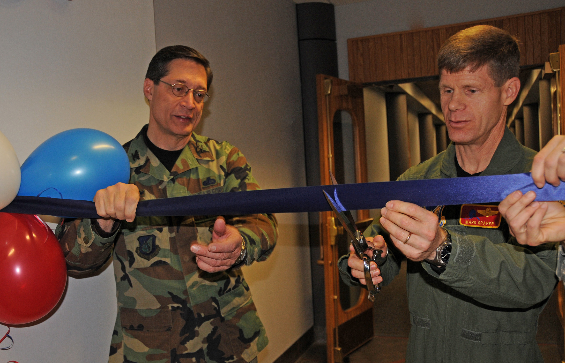 Airmen Central: One-stop shop for in, out processing > Pacific Air ...