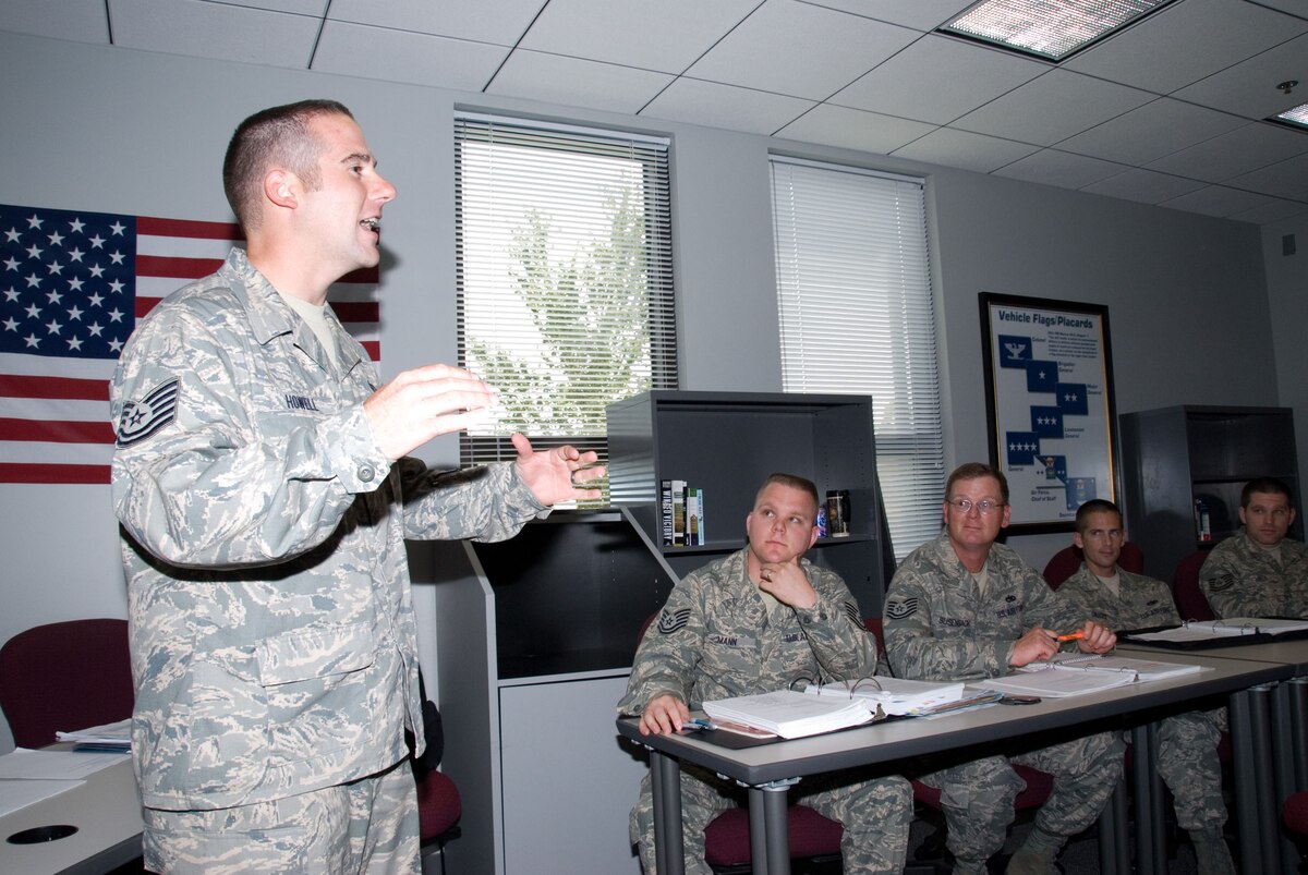 NCO classes continue despite Hurricane Gustav > Air Force > Article Display