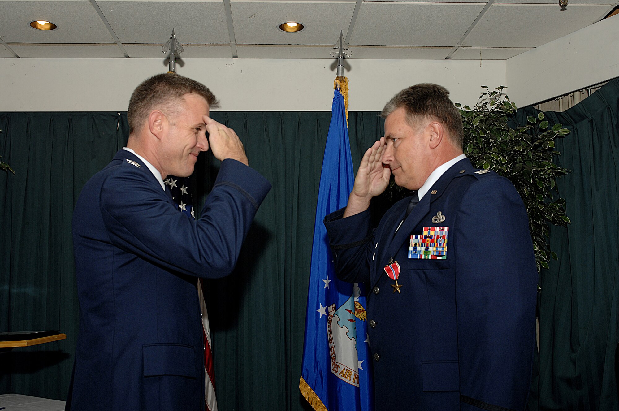 Maintenance Group commander receives second BSM > Dyess Air Force Base ...
