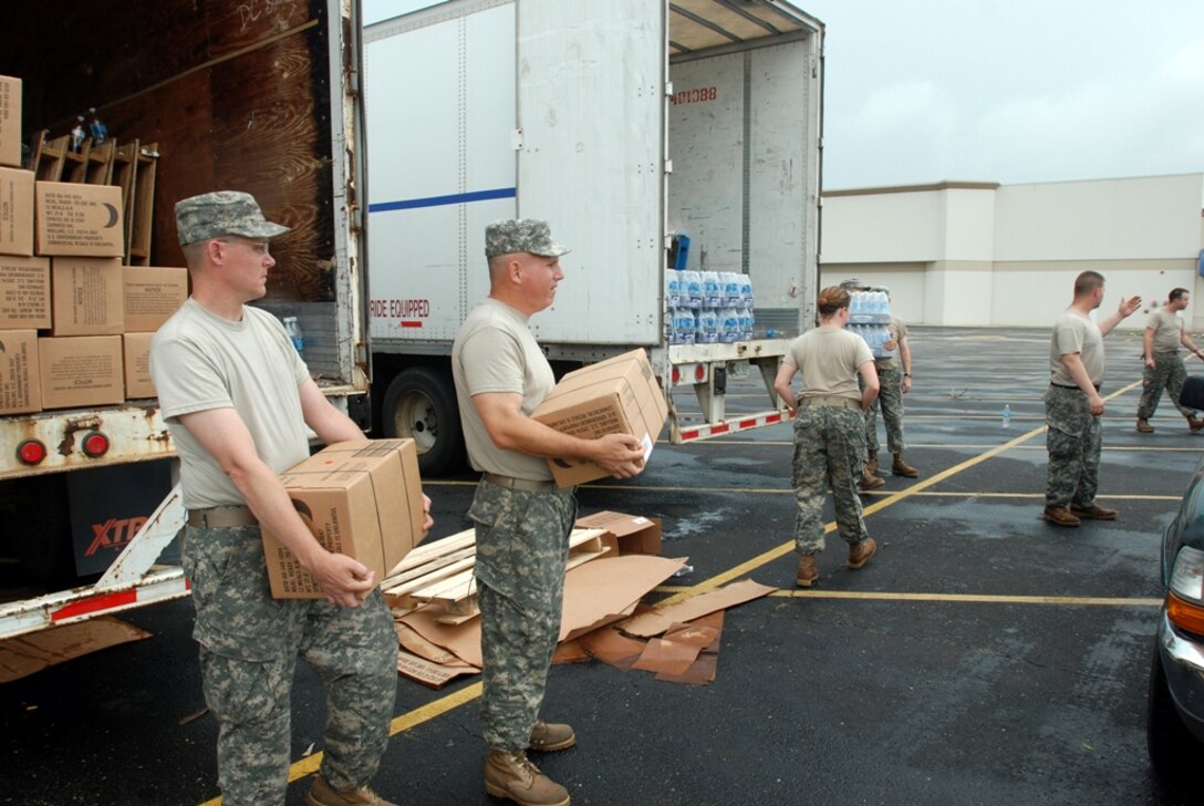 Louisiana National Guard soldiers on hurricane relief duty in New ...