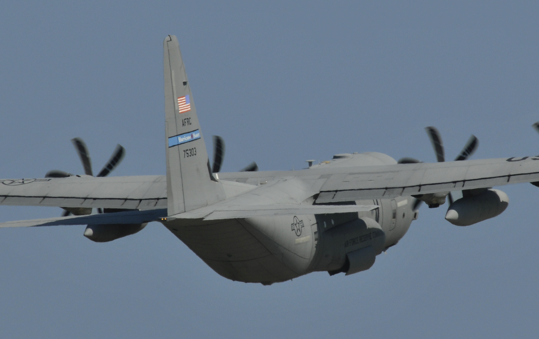 Hurricane Hunters track Ike > Air Force Reserve Command > News Article