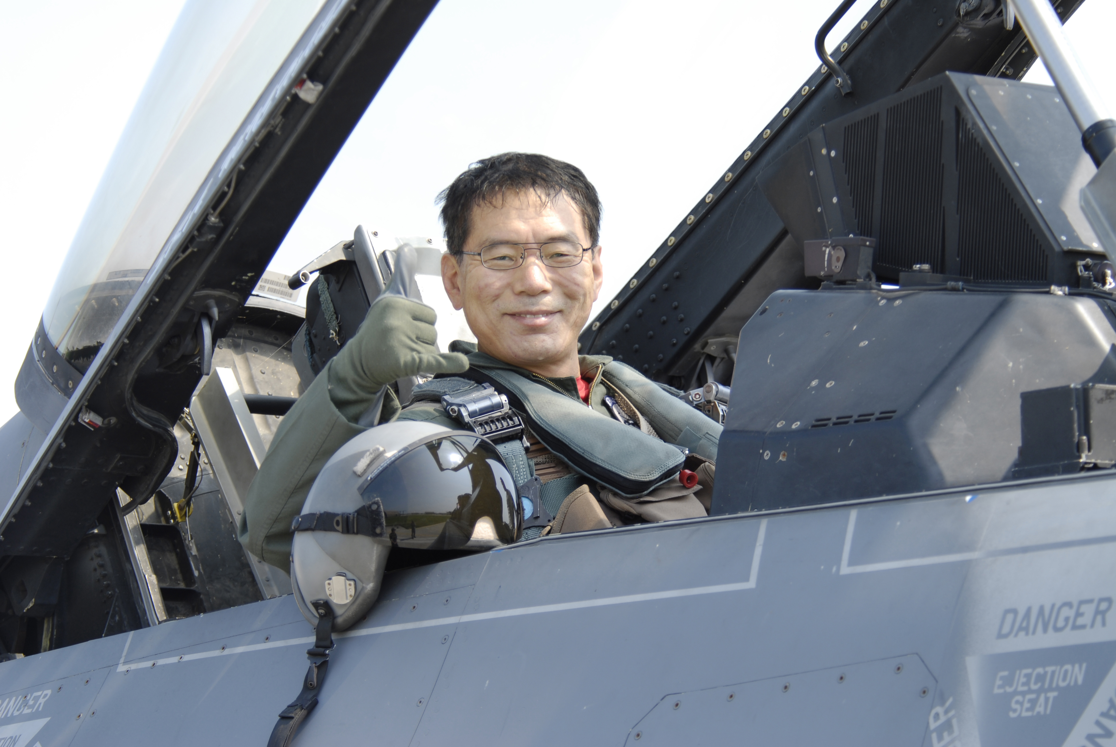 AFOC Commander flies with Wolf Pack > Kunsan Air Base > Commentaries