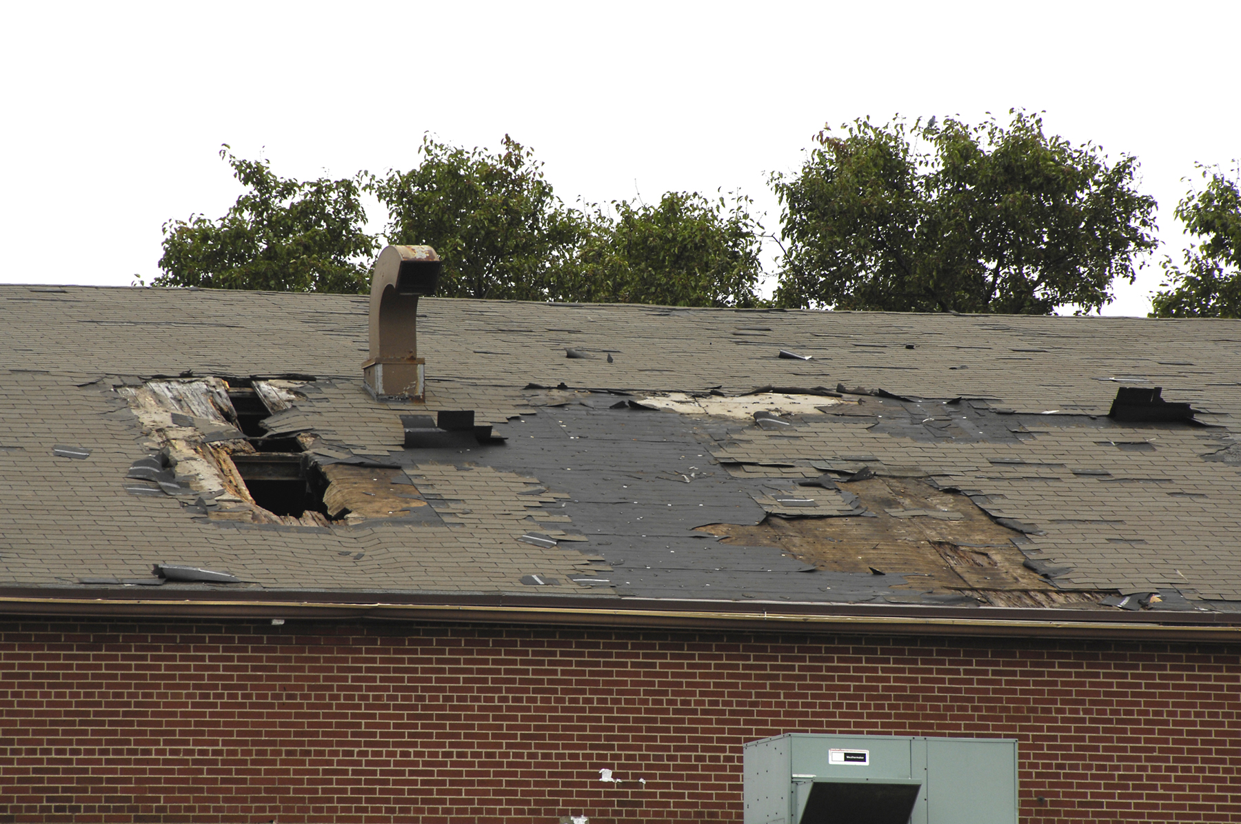 Powerful wind storm impacts WPAFB > Wright-Patterson AFB > Article Display