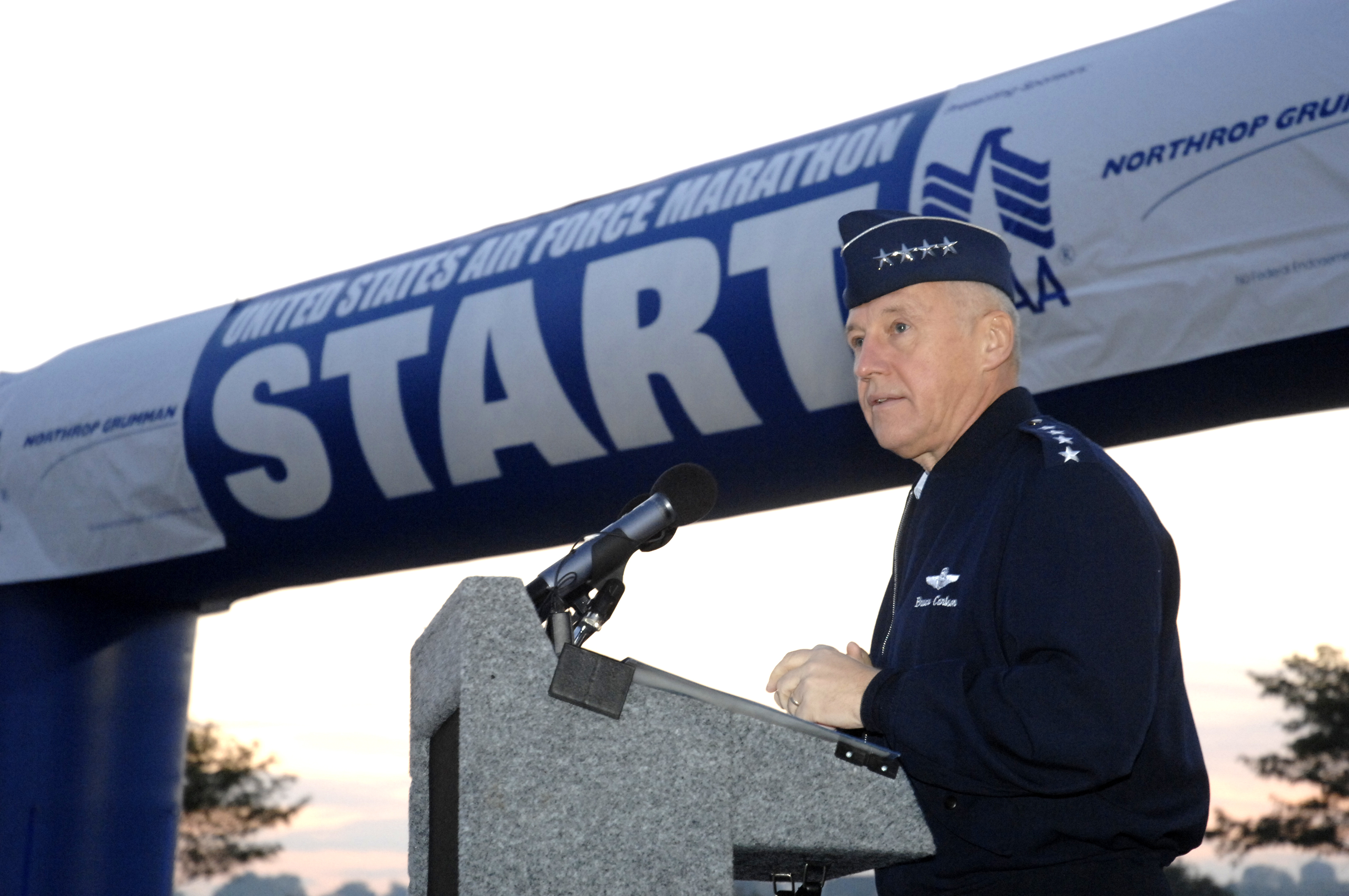 Record field runs in 12th Annual USAF Marathon > Wright-Patterson AFB ...