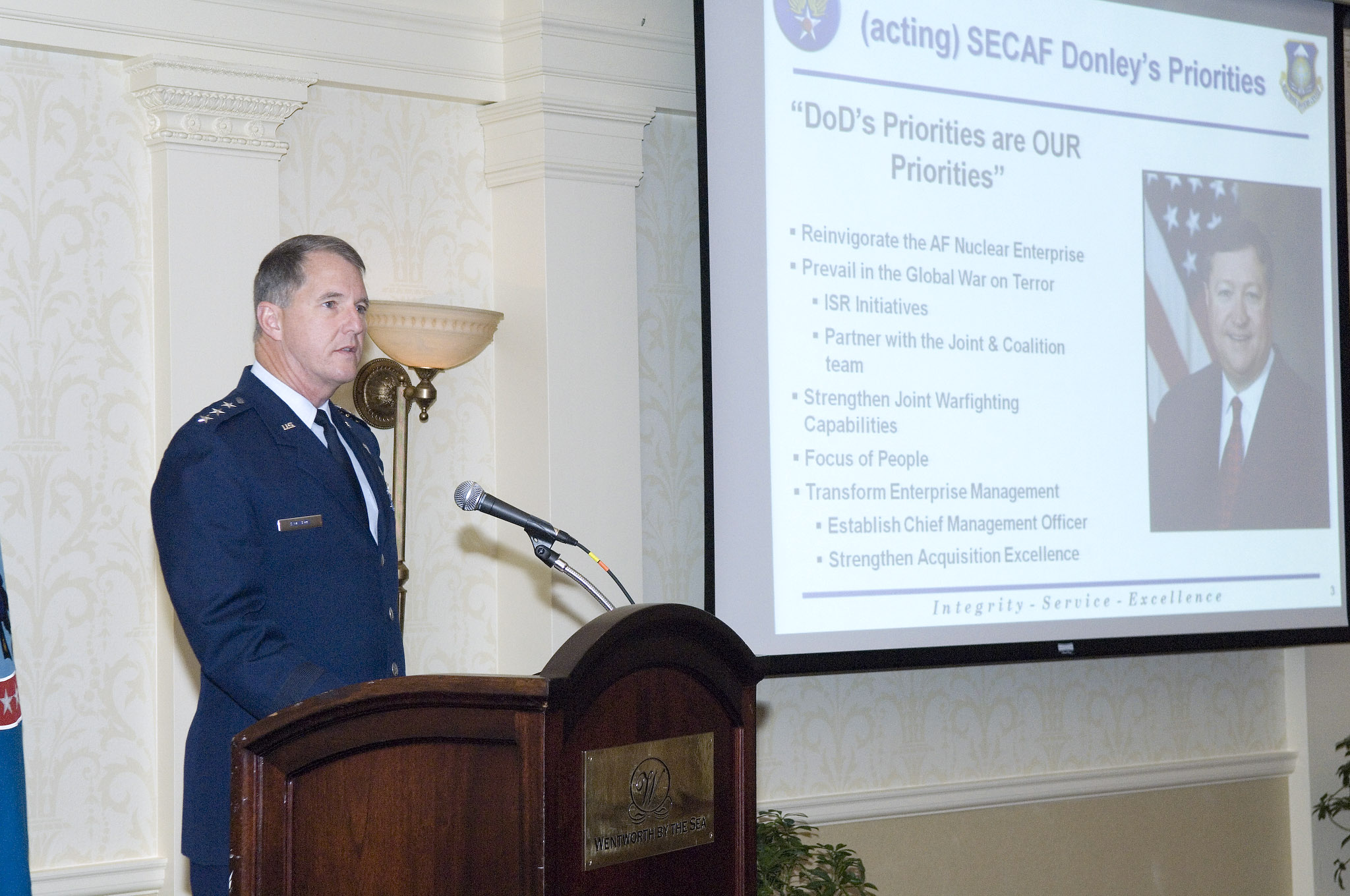 Conference speakers say users' needs matter most > Air Force > Article ...