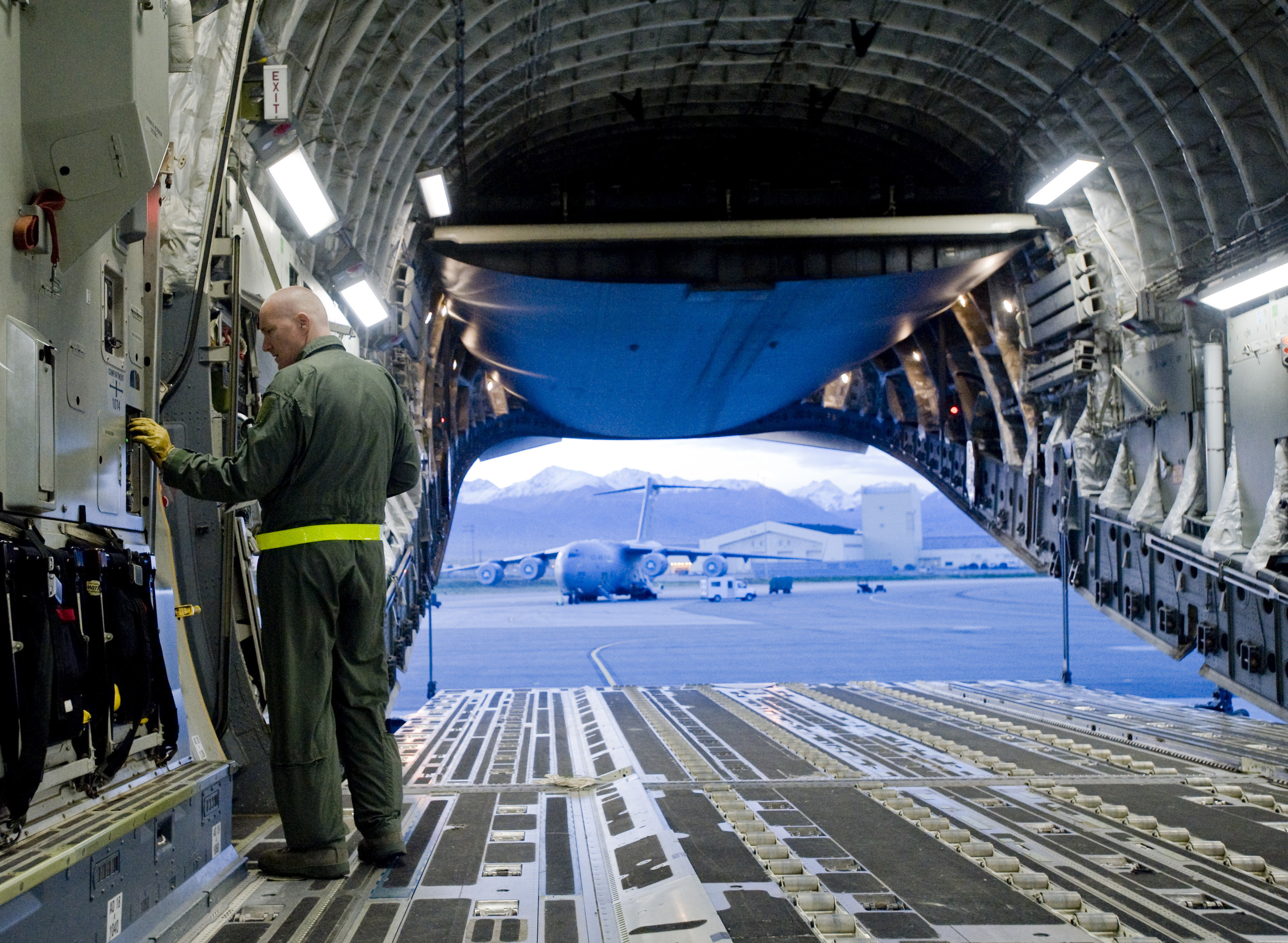 Firebirds support cargo drop > Joint Base Elmendorf-Richardson > News