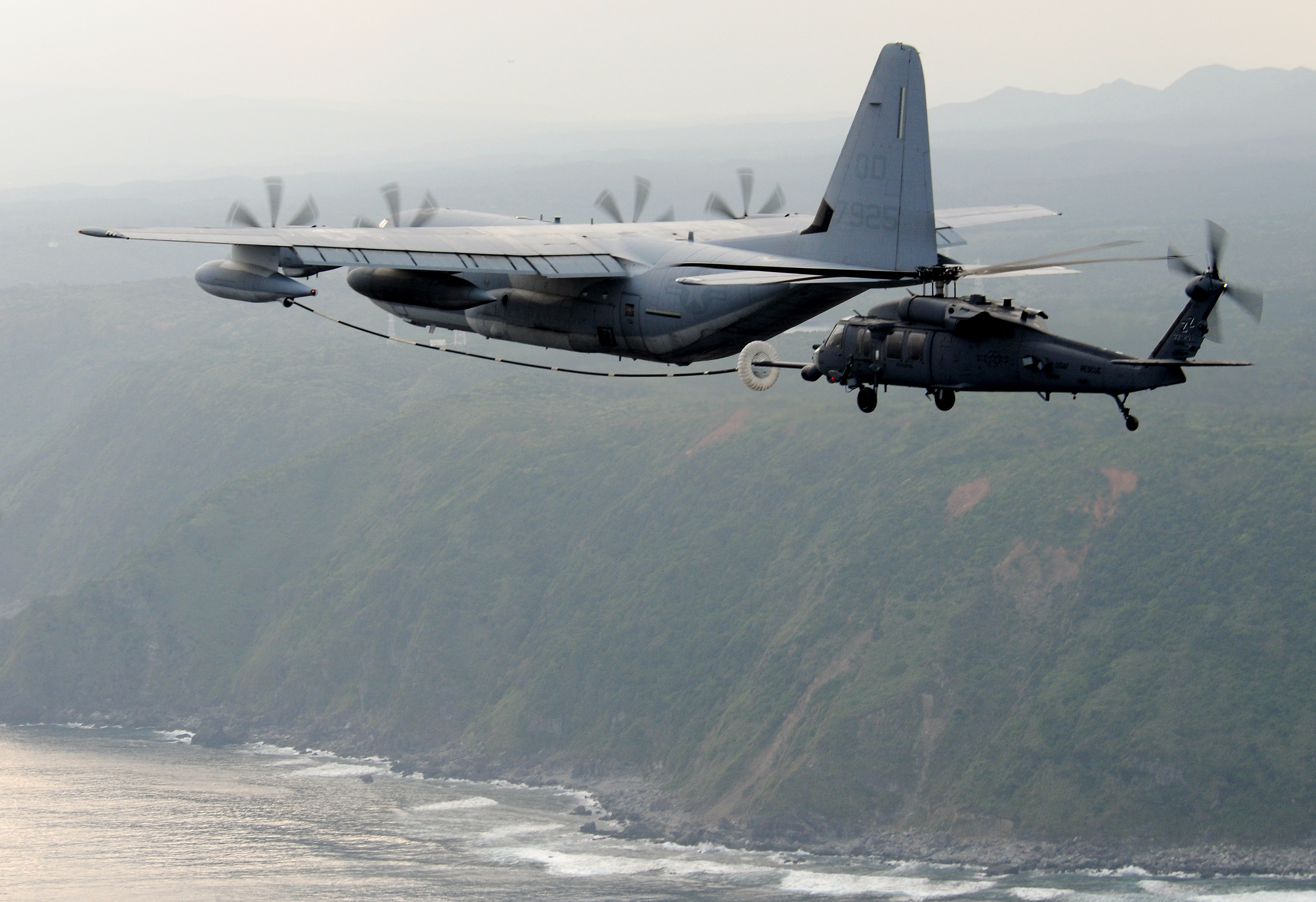 Helicopter pilots give air refueling training to JASDF > Pacific Air ...