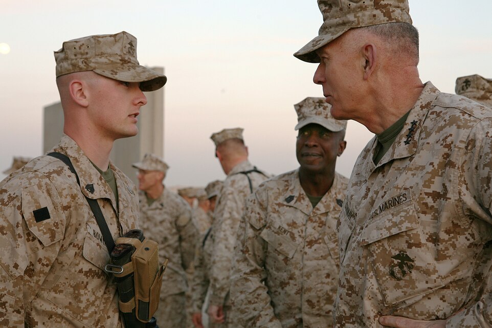 CMC, SMMC visit RCT-8 Marines > 2nd Marine Division > Article