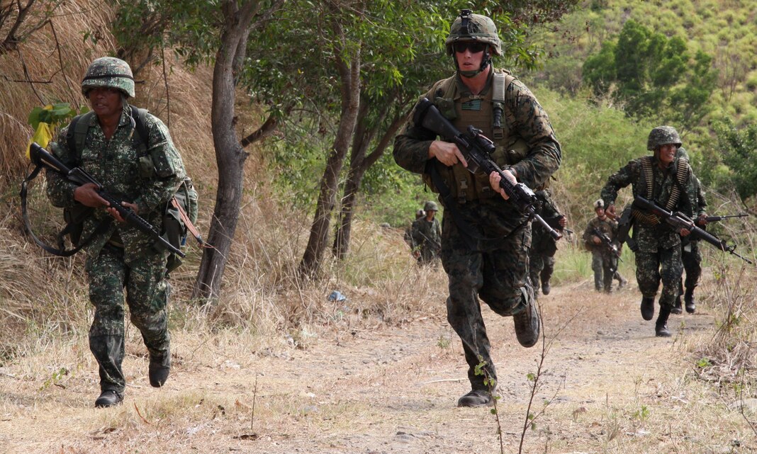 AFP, U.S. Marines work together, perform amphibious raid > United ...