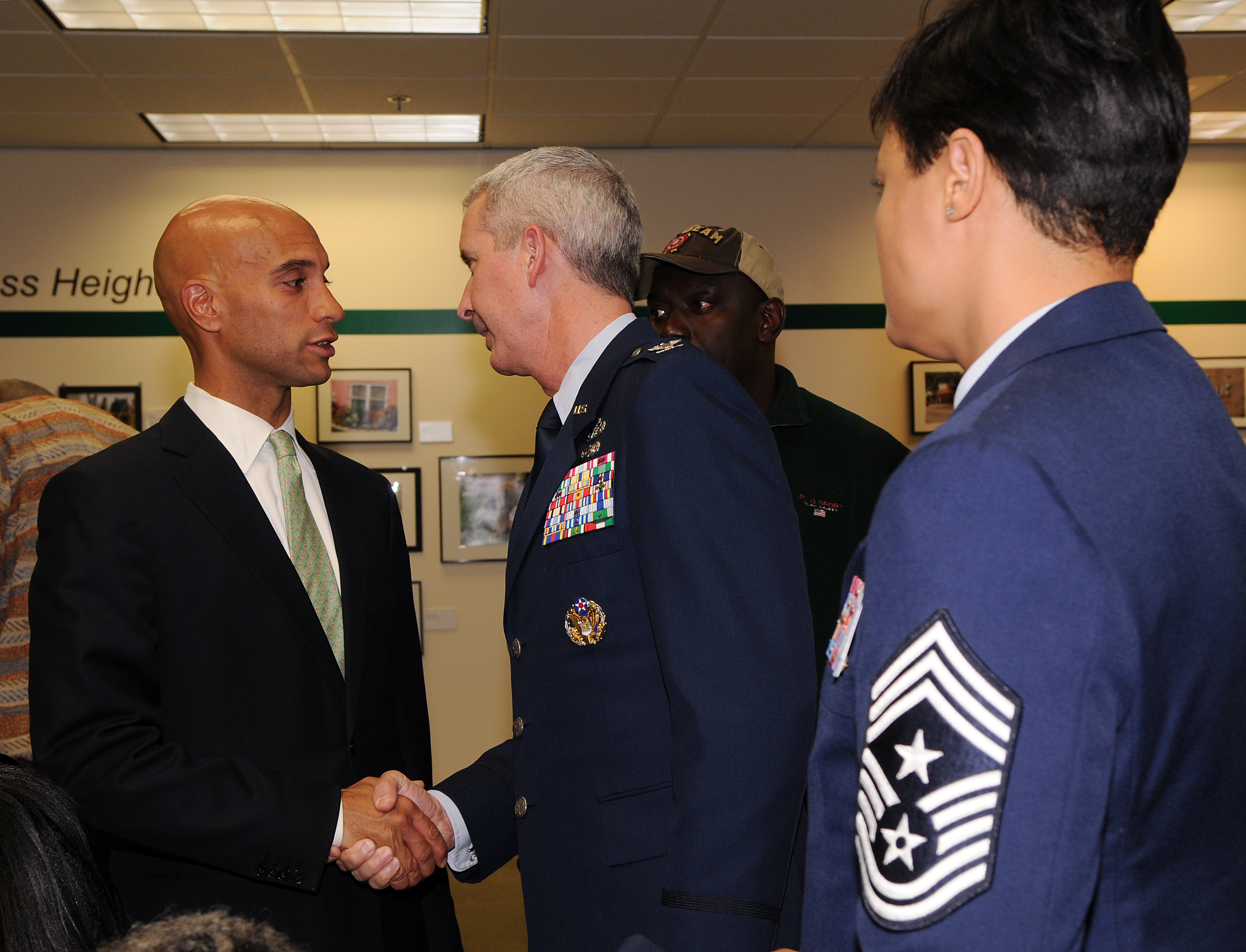 Bolling leadership attends meeting with community > Air Force District ...