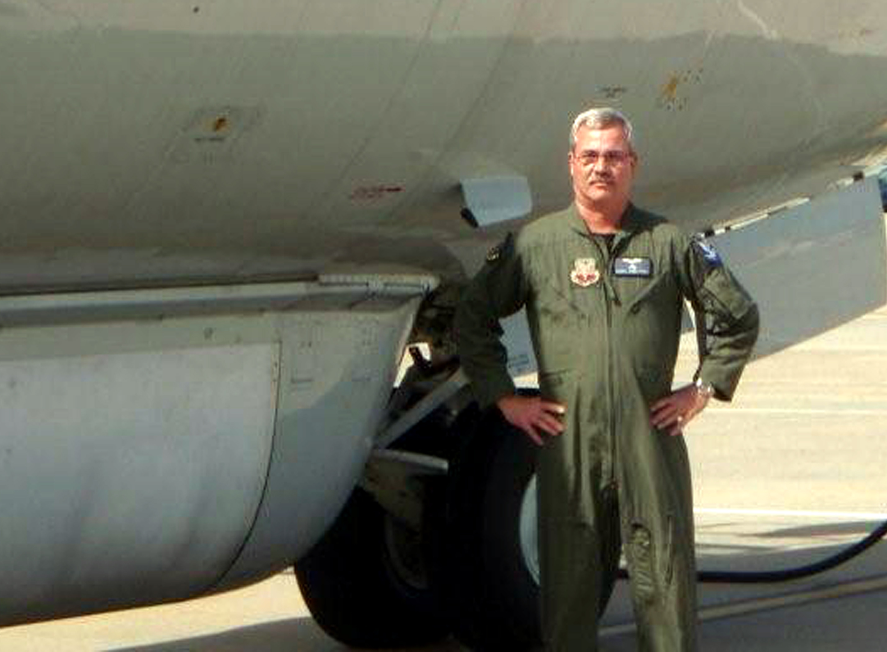 McGuire boom operator refuels father's plane during 'fini-flight ...