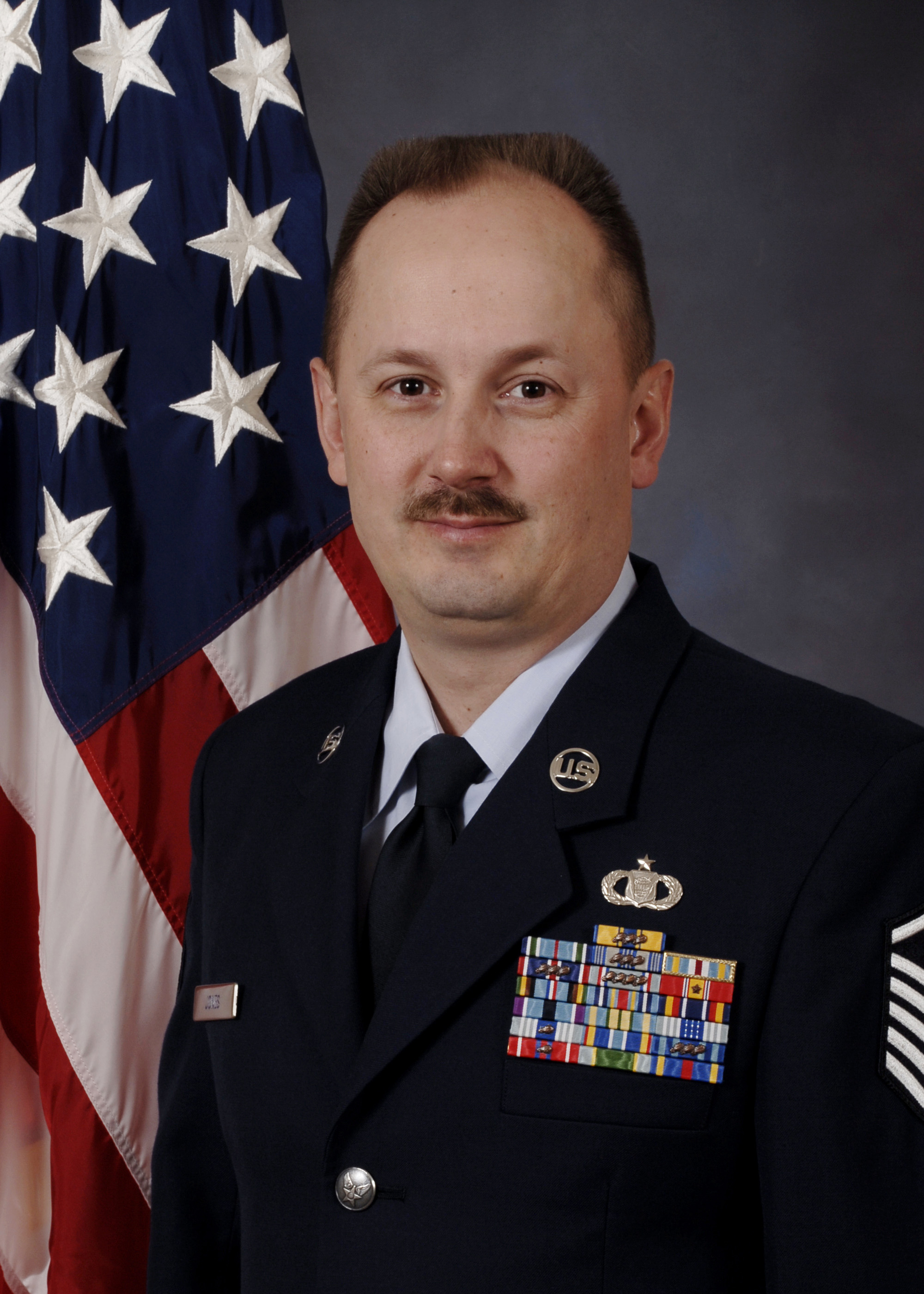 Jones earns command award > Arnold Air Force Base > Display