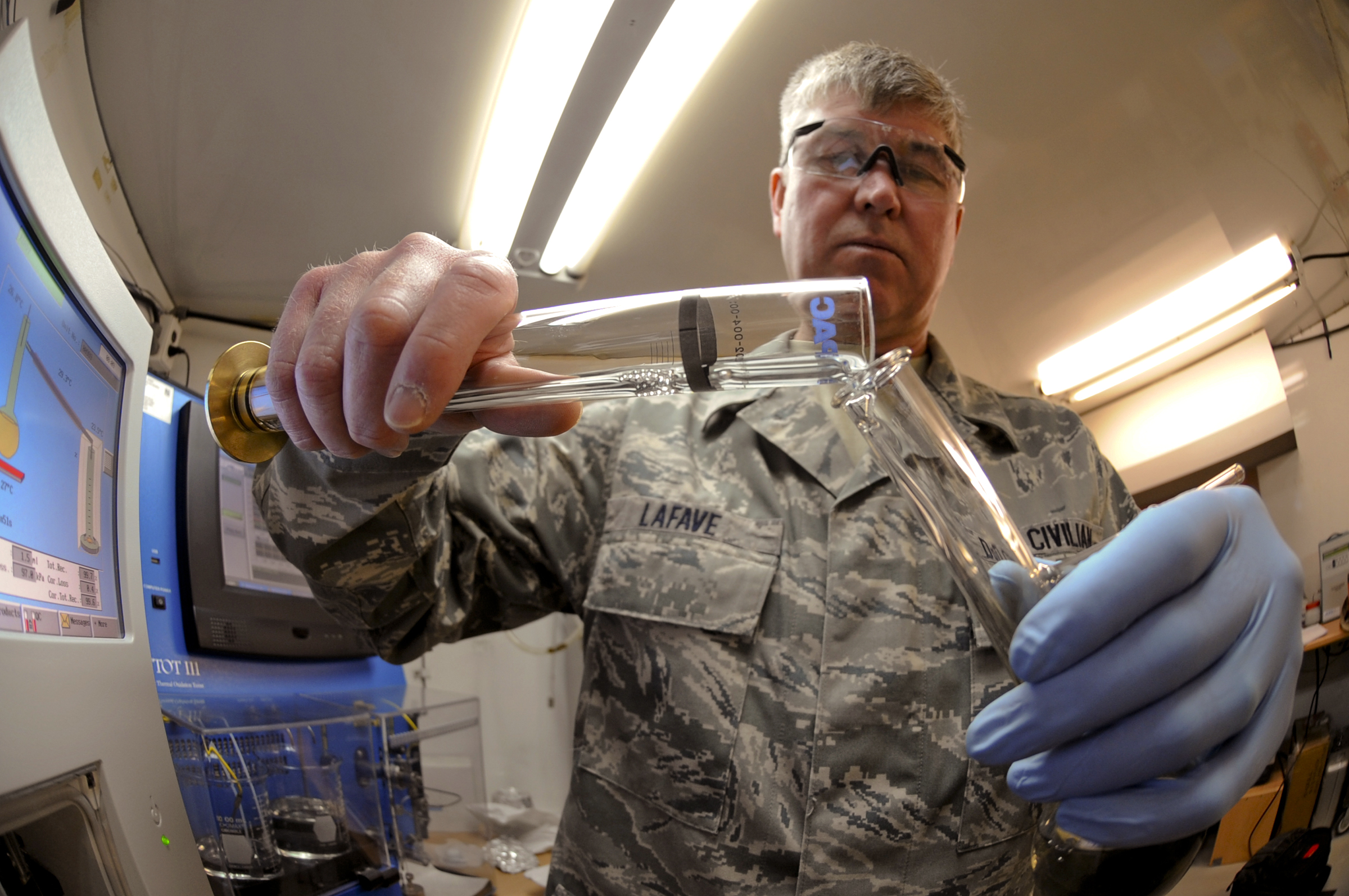 Fuels lab keeps mission flowing smoothly > U.S. Air Forces Central ...