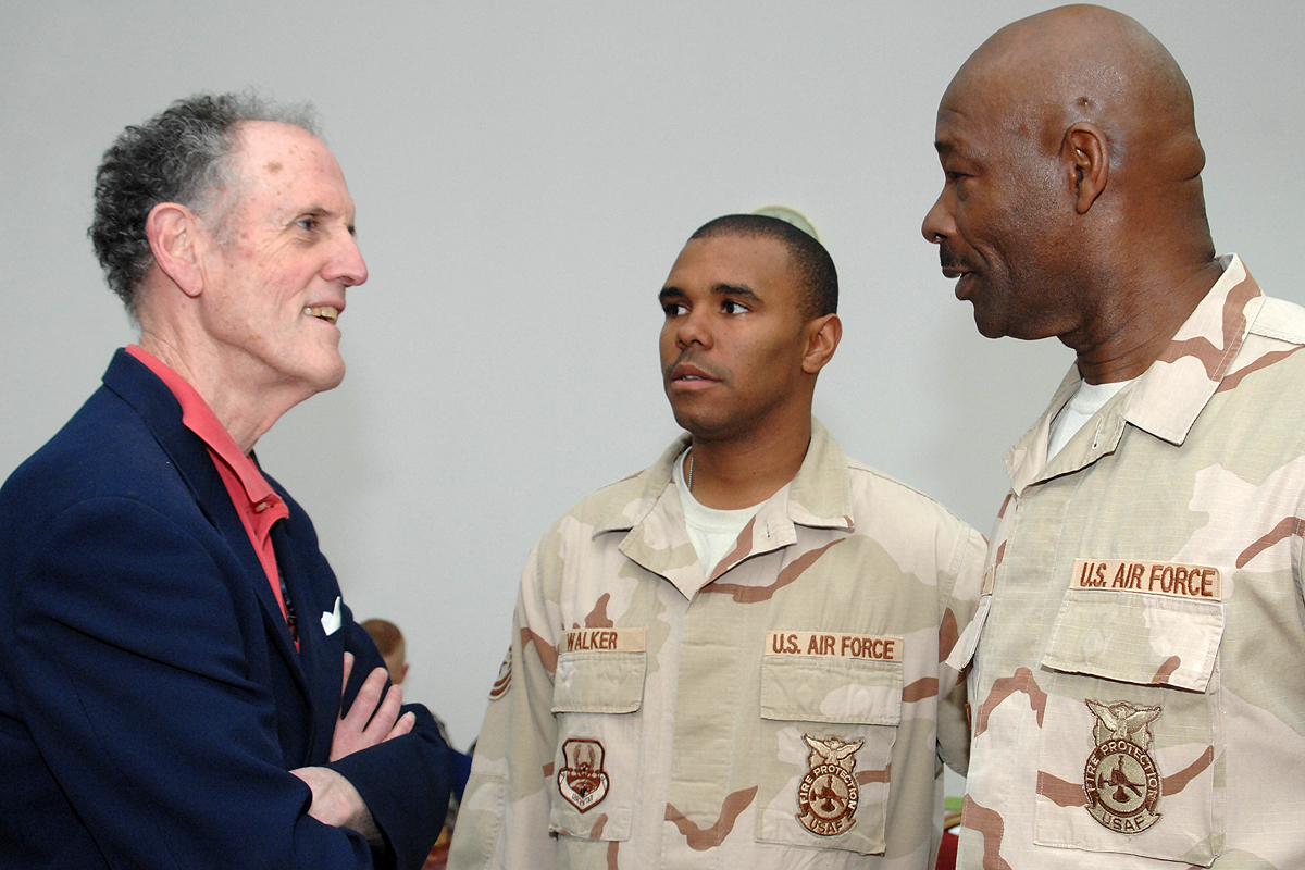 U.S. senators visit Airmen during Kirkuk RAB visit > Air National Guard ...