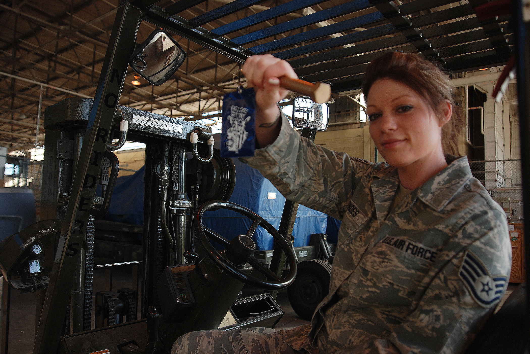 Golden Bolt designed to prevent Foreign Object Damage > 433rd Airlift ...