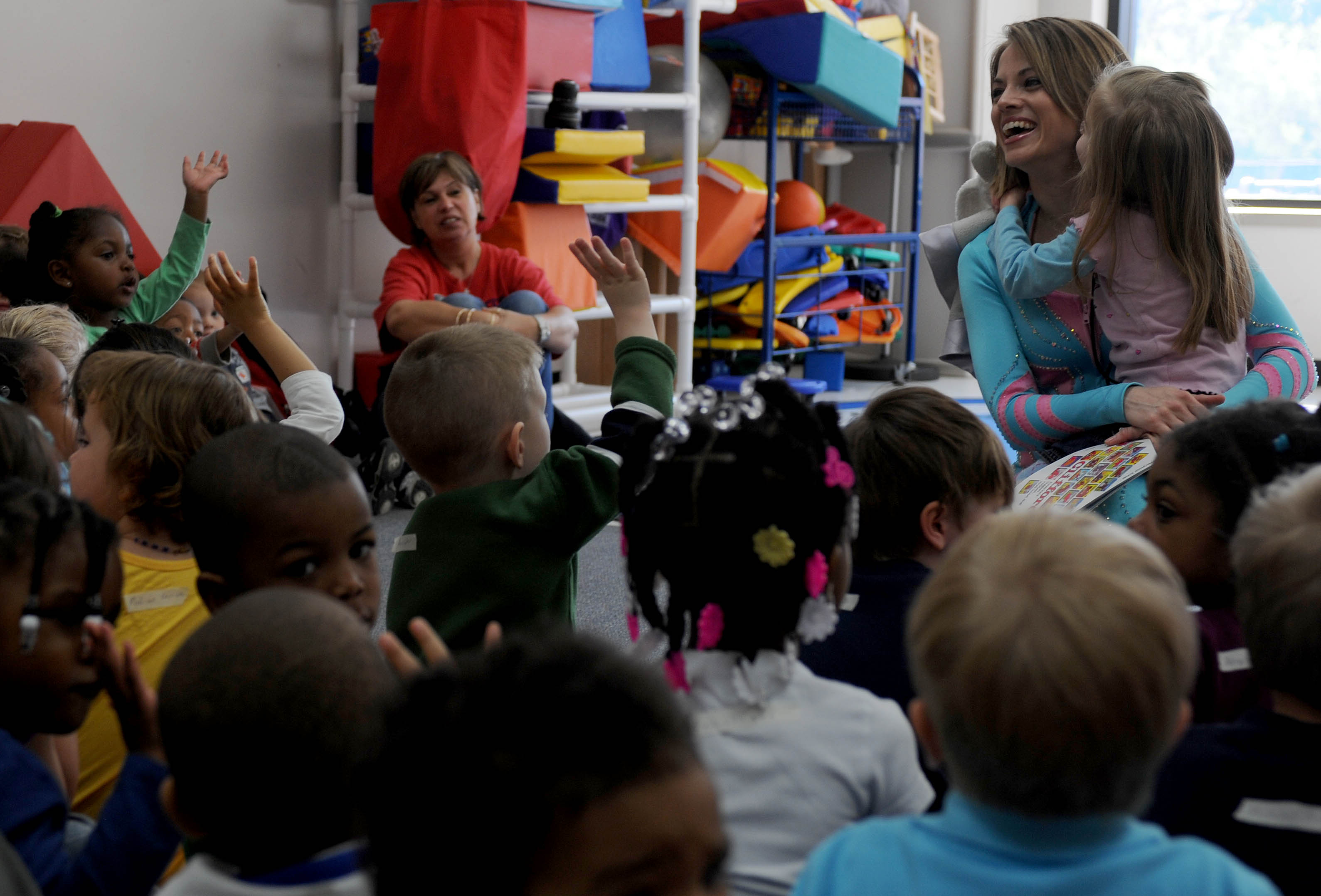 Human Cannonball reads to Kids