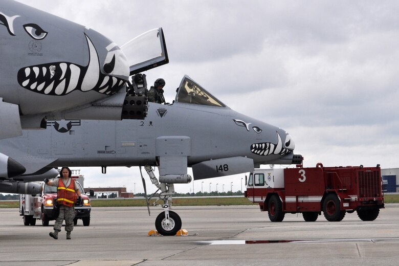 A-10 pilots help train joint attack controllers on ground > Air Force ...