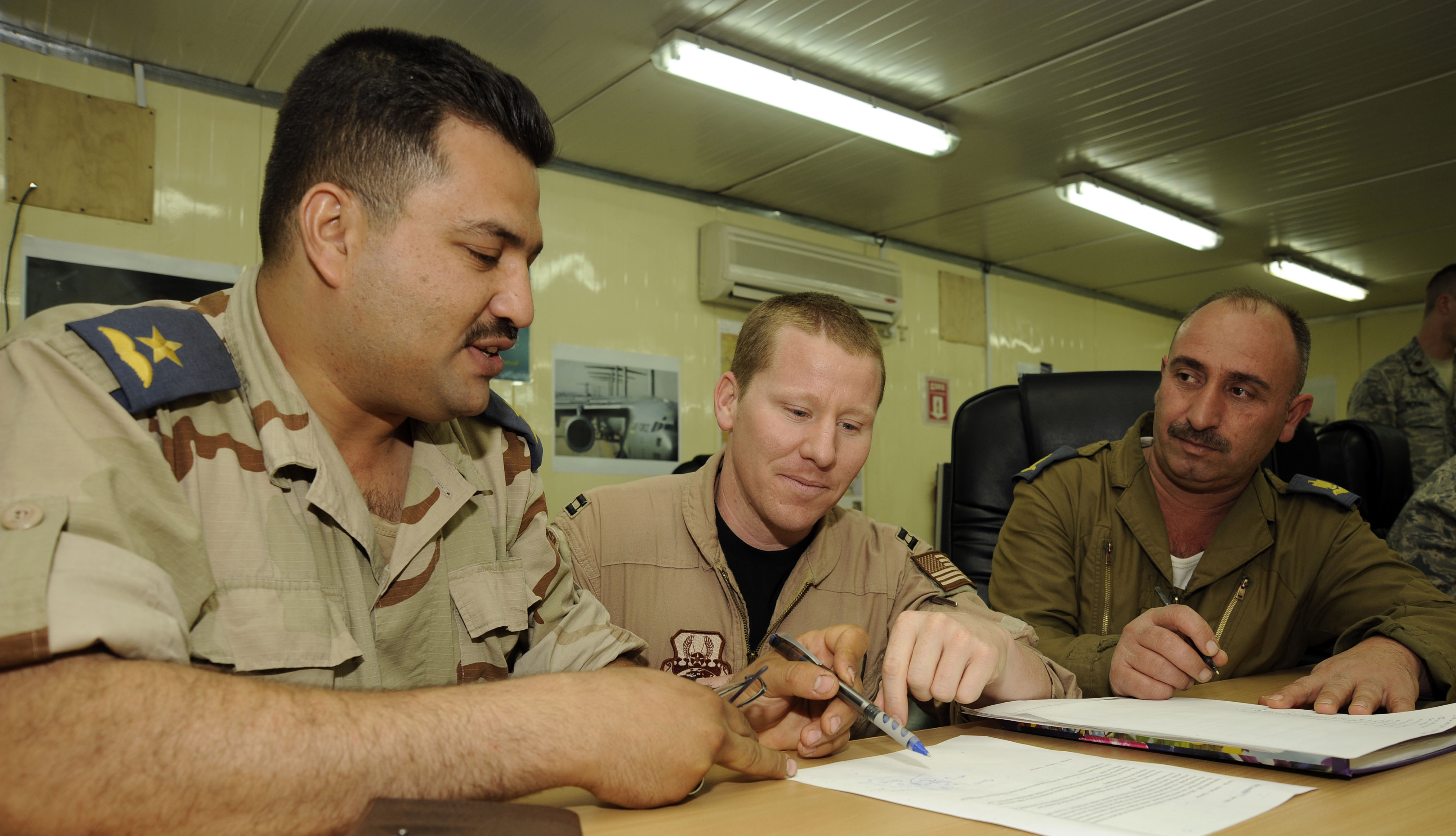 Airmen build Iraqi AOC operational planning capability > U.S. Air ...