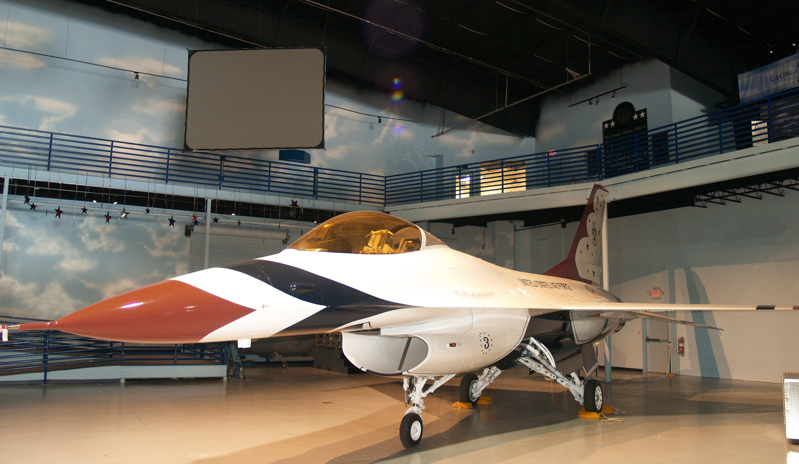 Museum opens Thunderbirds F-16 aircraft exhibit > Air Force > Article ...