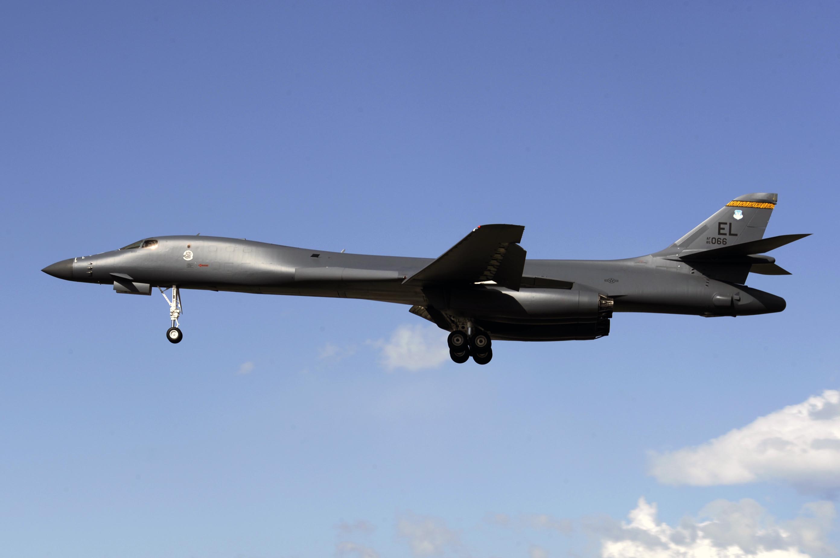 Repaired B-1 takes flight > Ellsworth Air Force Base > Article Display