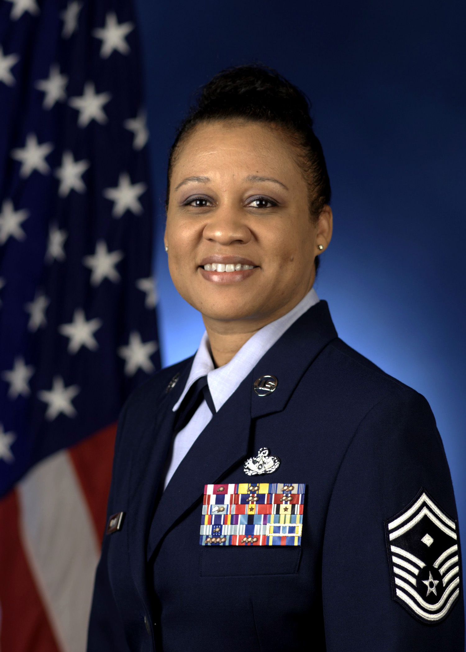 Elmendorf SNCO earns Air Force shirt award > Pacific Air Forces ...