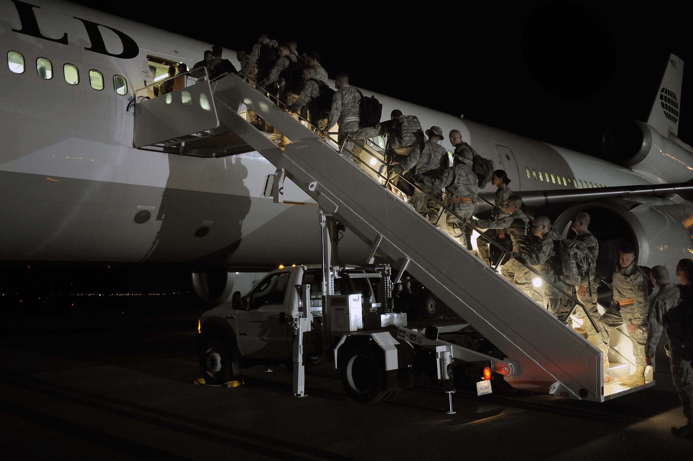 Aug. 18 airpower summary: 3,400 pax moved > Air Force > Article Display