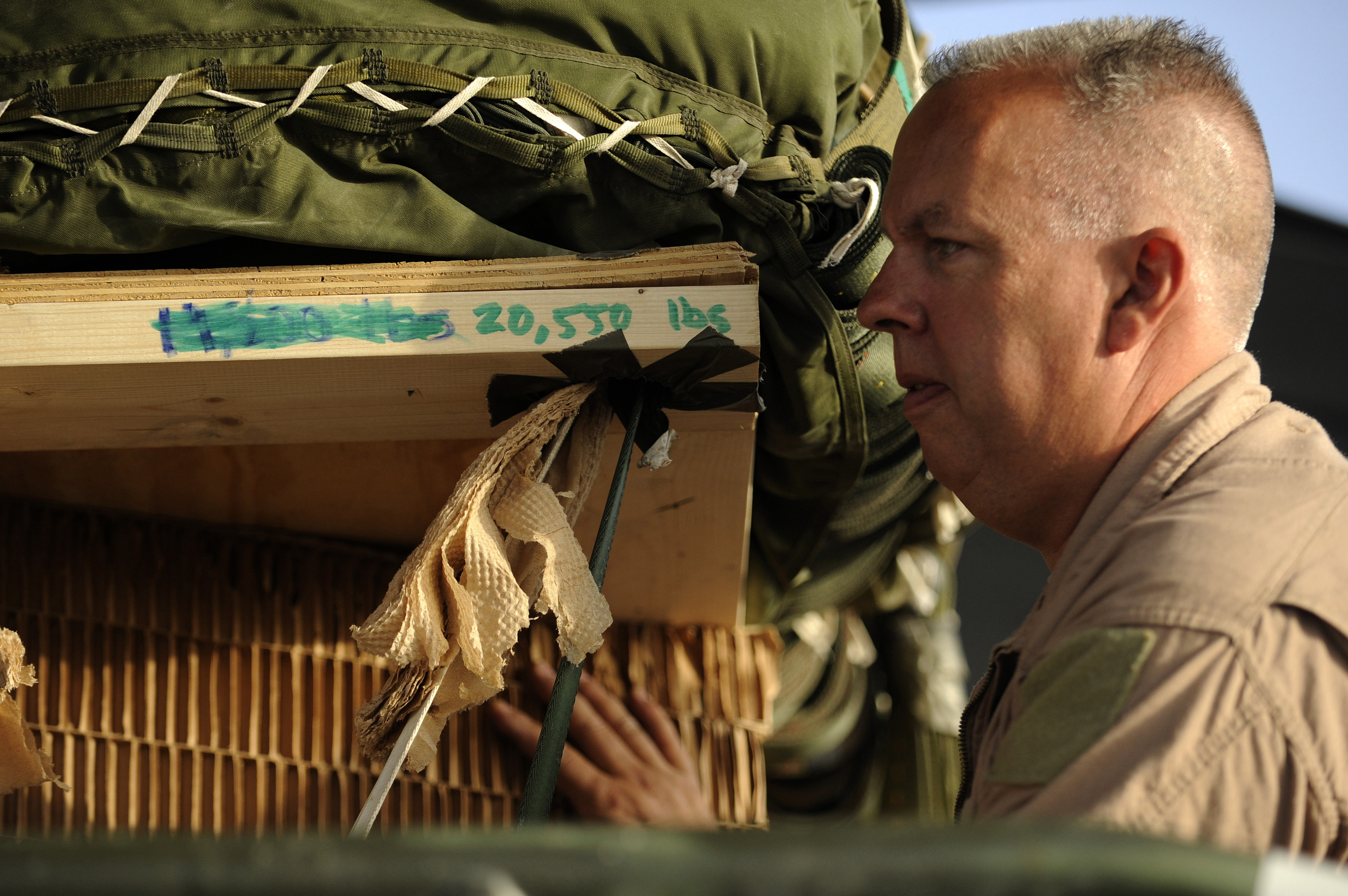 Total Force team airdrops 10-ton artillery load > U.S. Air Forces ...